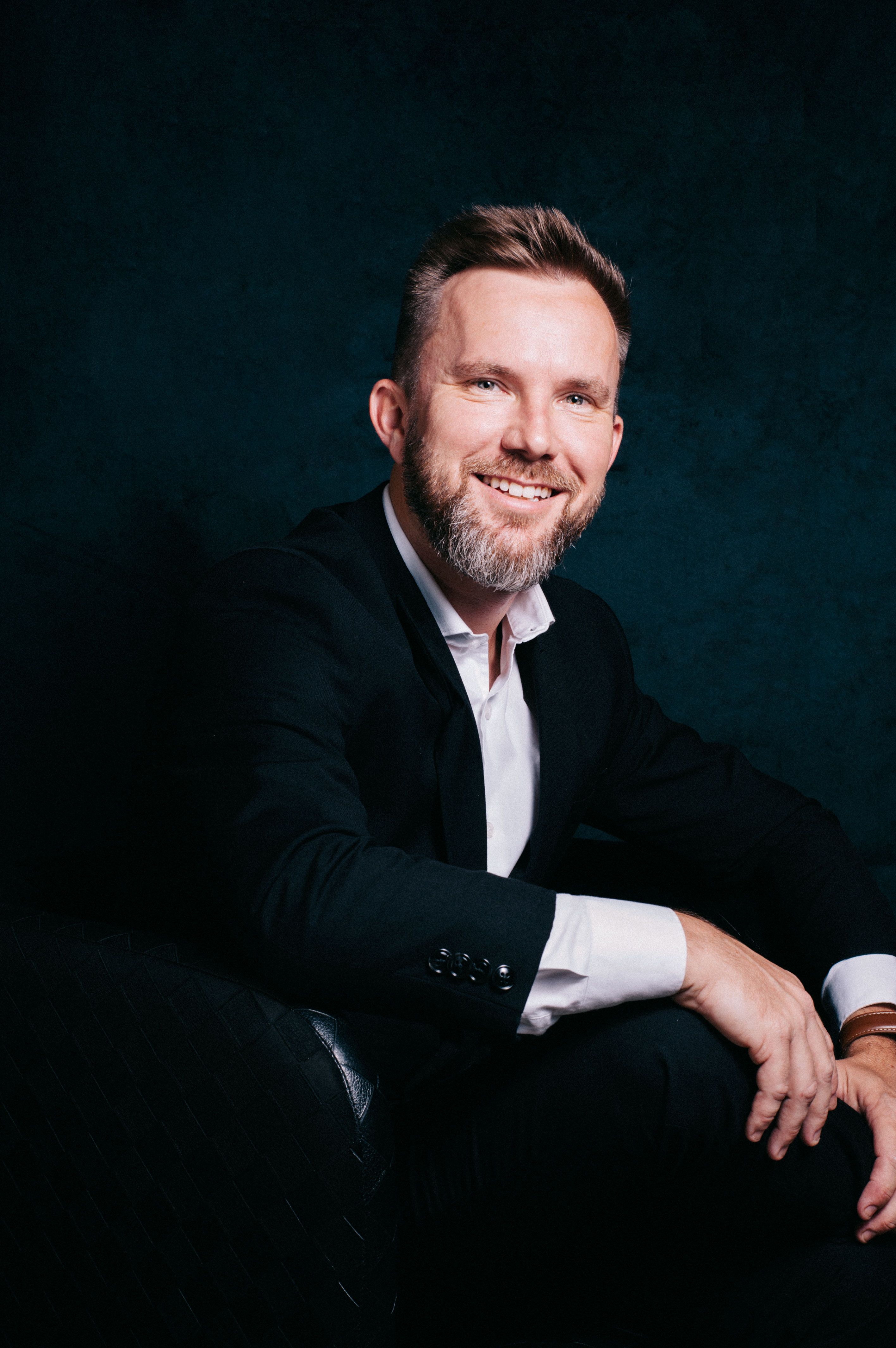 Portrait of a Business Professional in Suit · Free Stock Photo