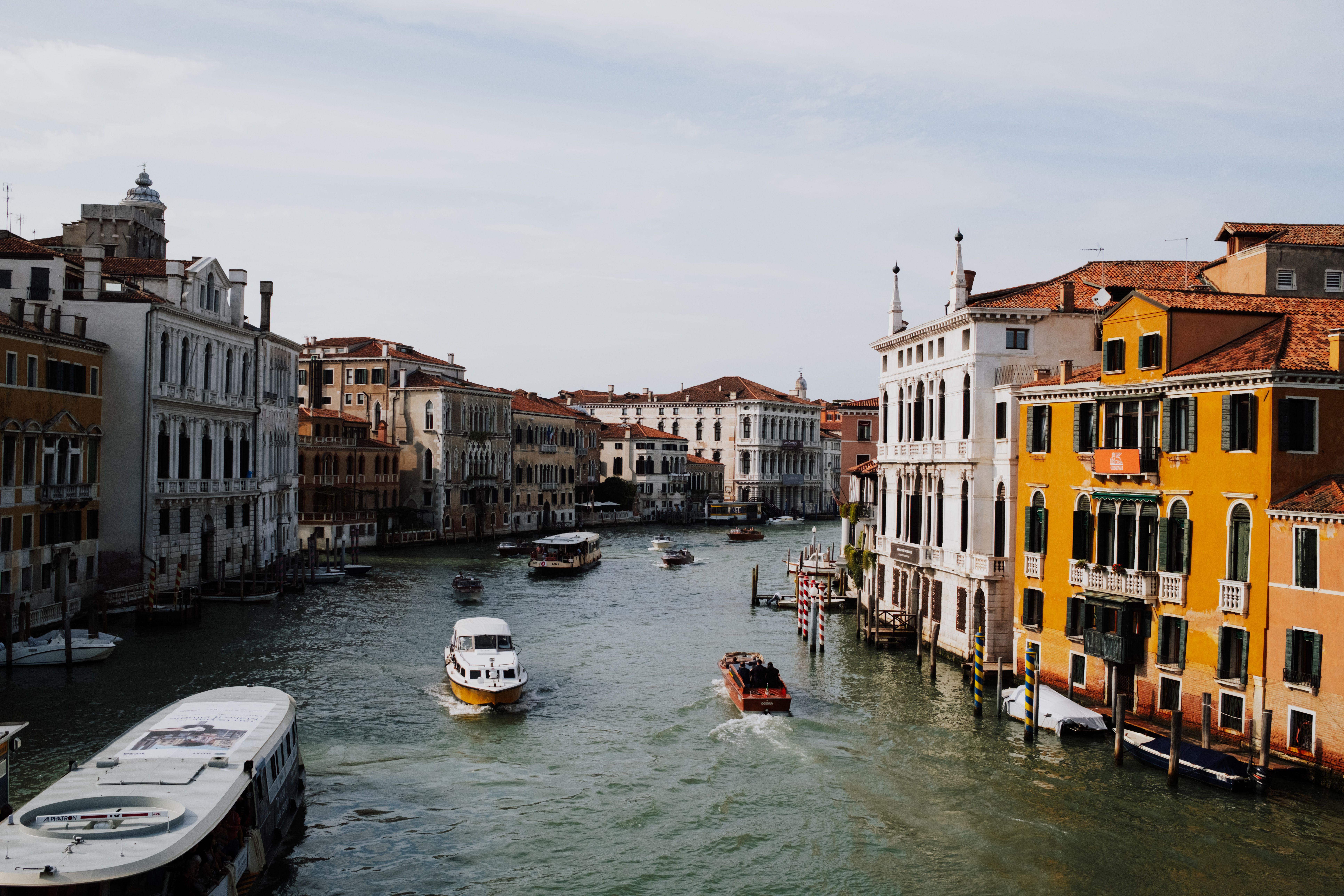 Scenic Canal View in Venice, Italy · Free Stock Photo