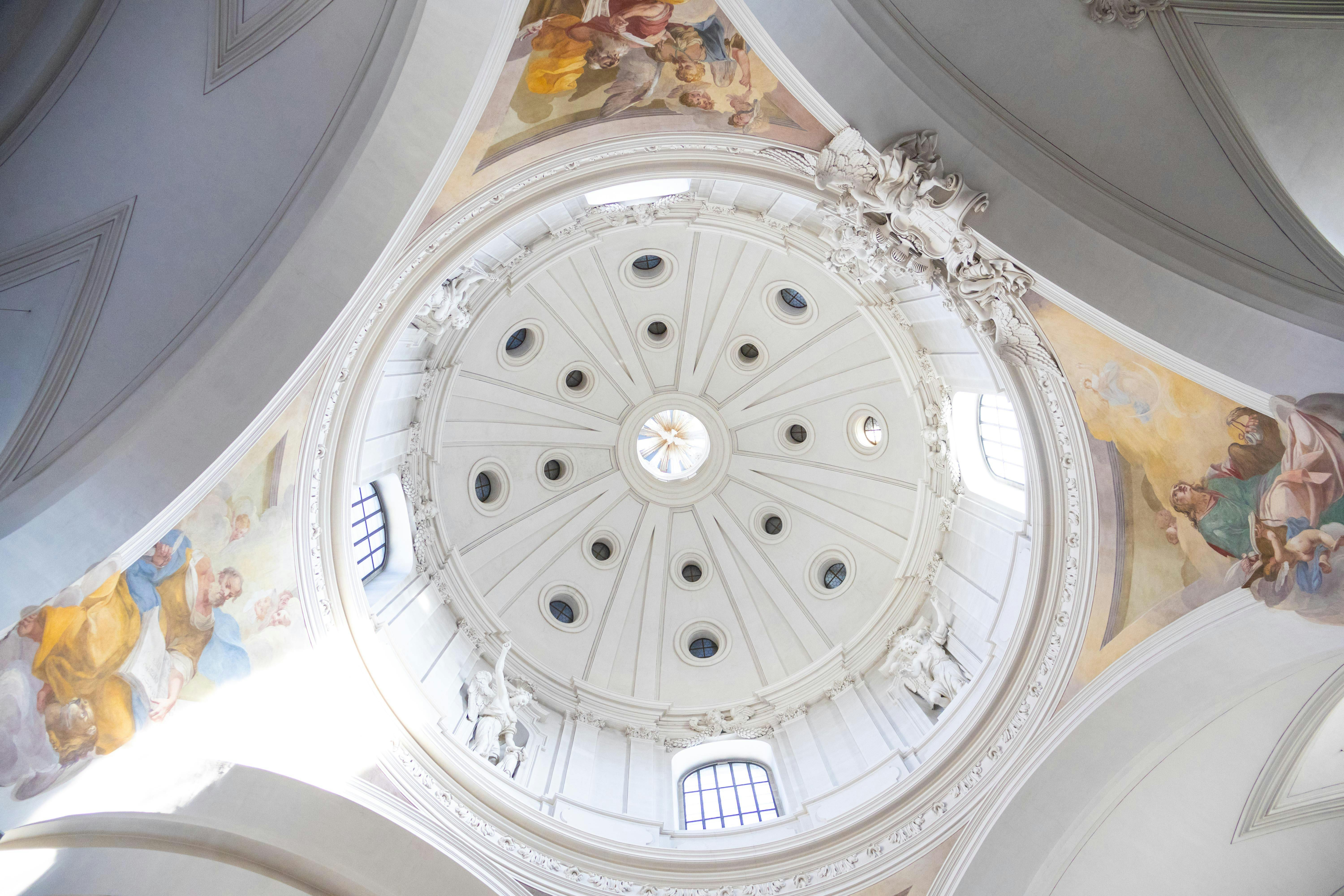 Altar Sacred Photos, Download The BEST Free Altar Sacred Stock Photos ...