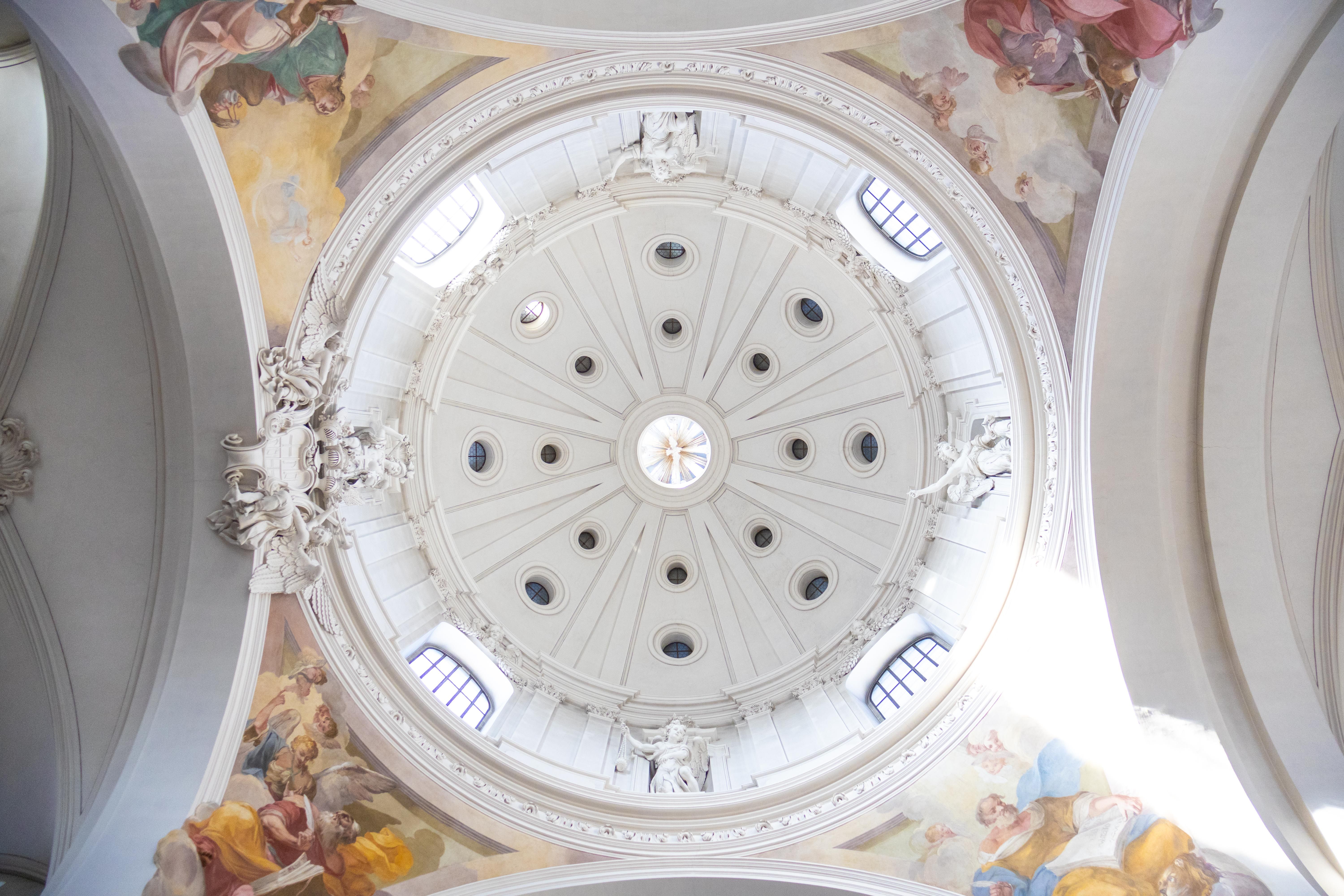 Intricate Ceiling of a Roman Catholic Basilica · Free Stock Photo