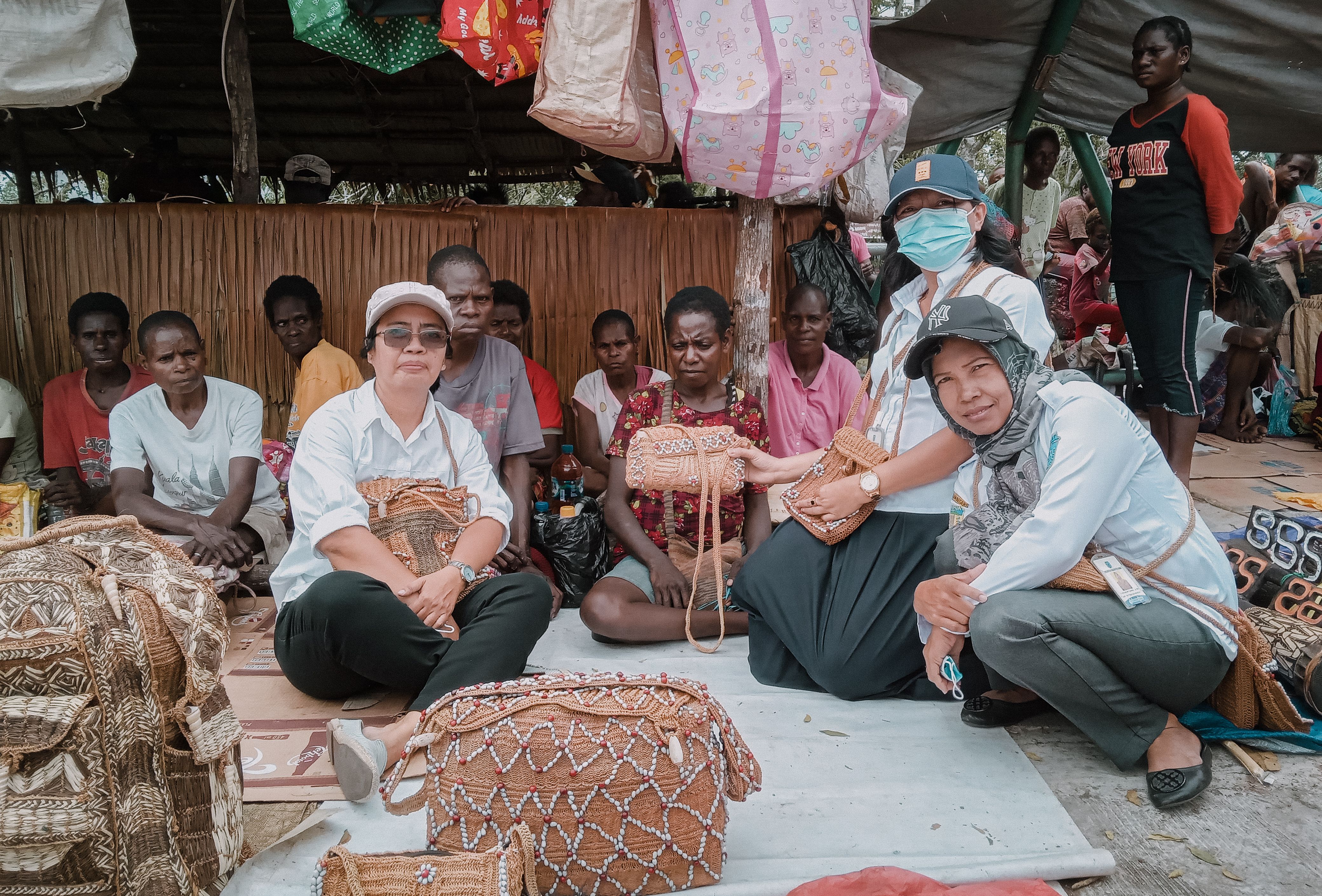 Local Market Scene in Agats Papua · Free Stock Photo
