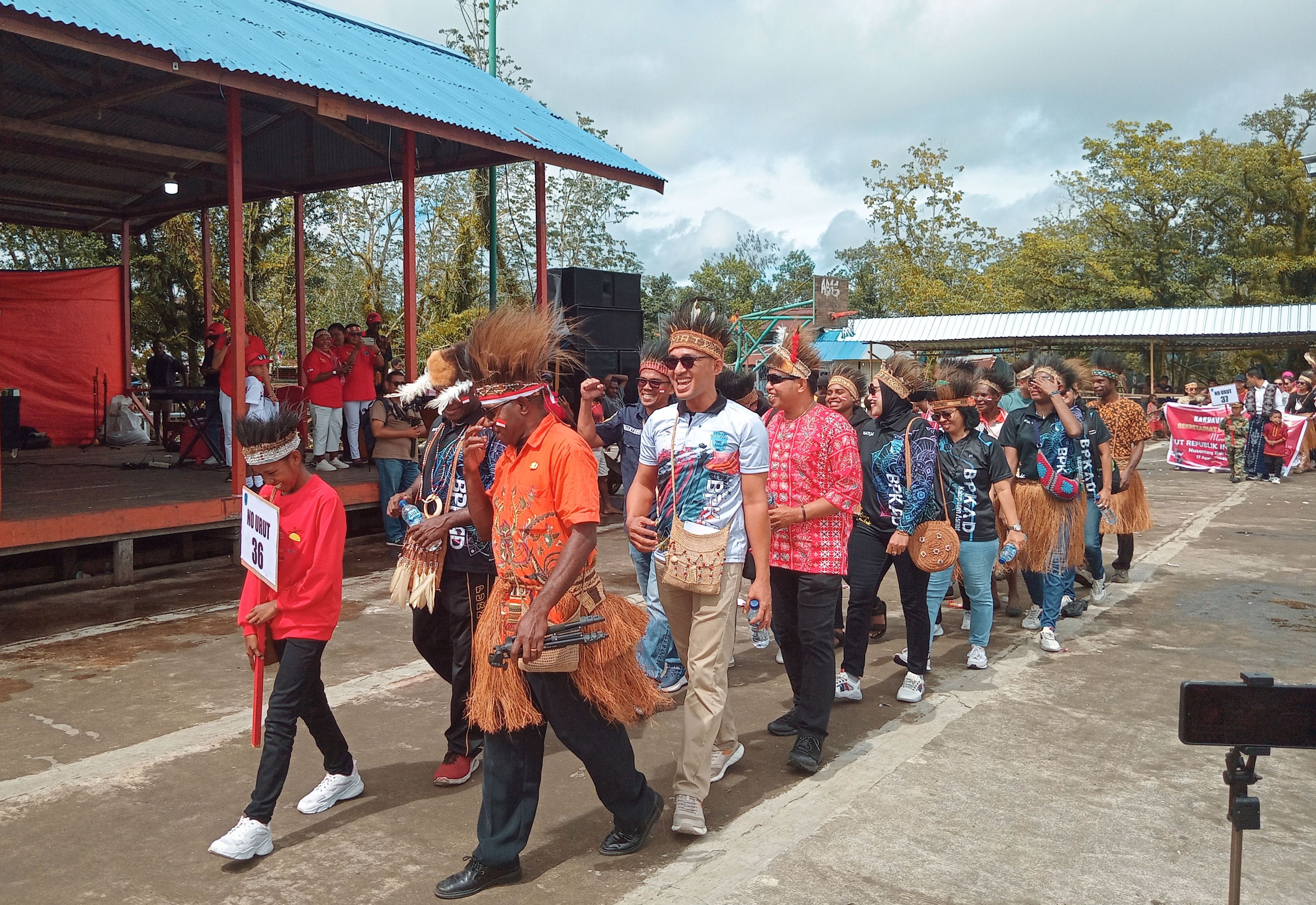 Traditional Parade in Agats, Papua, Indonesia · Free Stock Photo