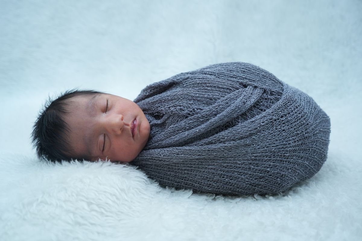 Newborn Baby On Gray Photos, Download The BEST Free Newborn Baby On ...