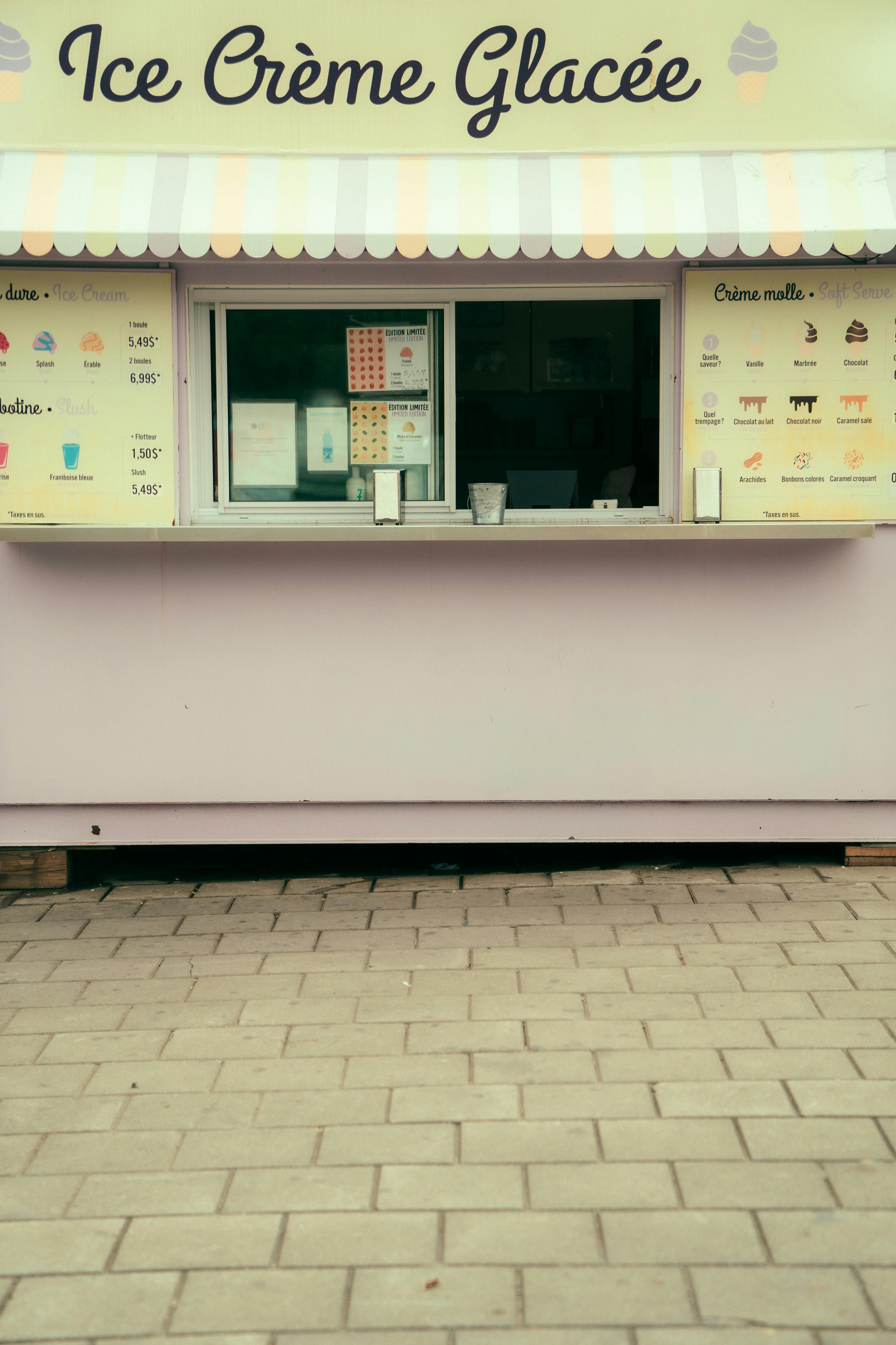 Charming Ice Cream Stand in Québec City · Free Stock Photo