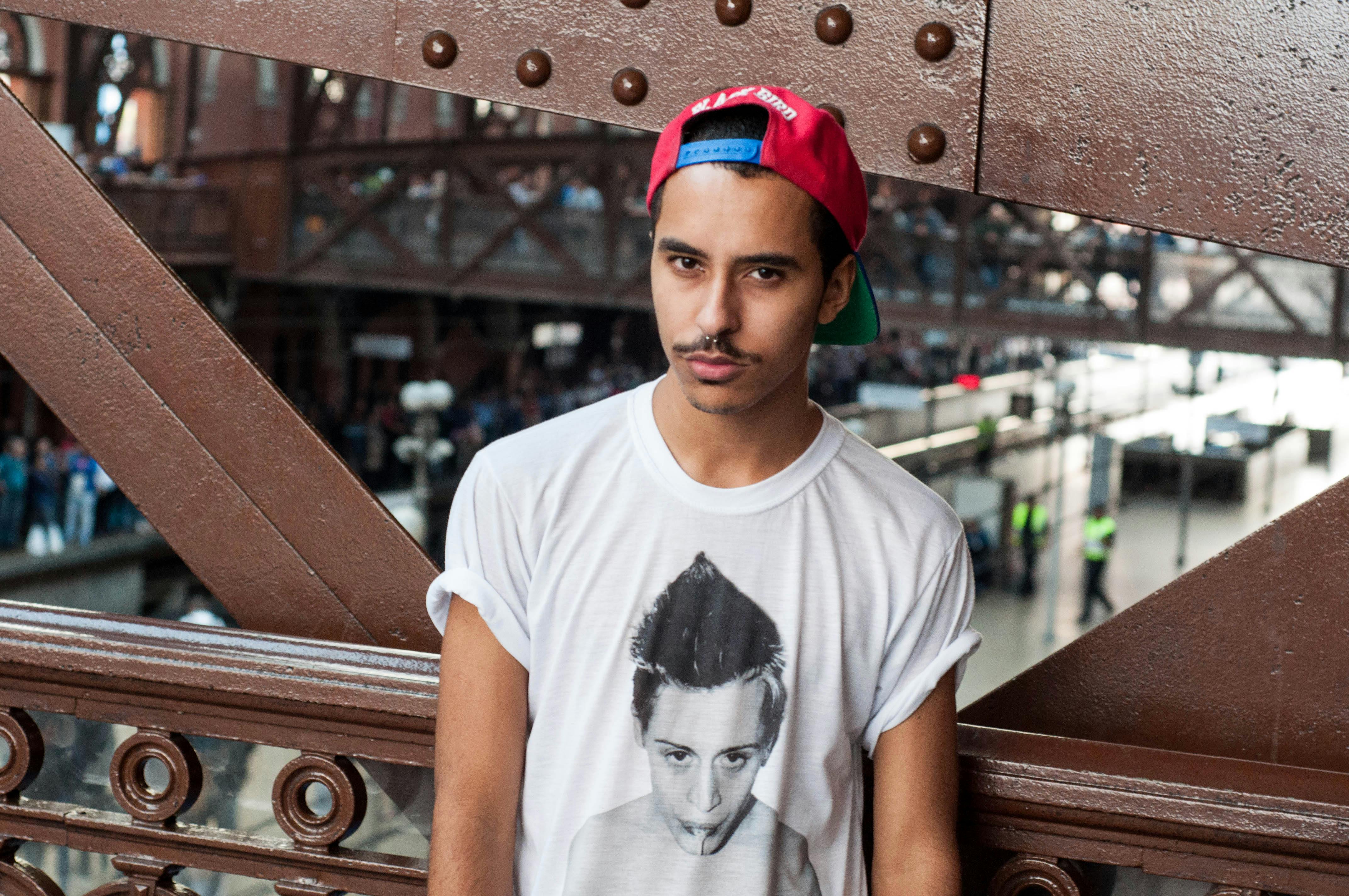 Jeens T Shart Model Photos, Download The BEST Free Jeens T Shart Model ...