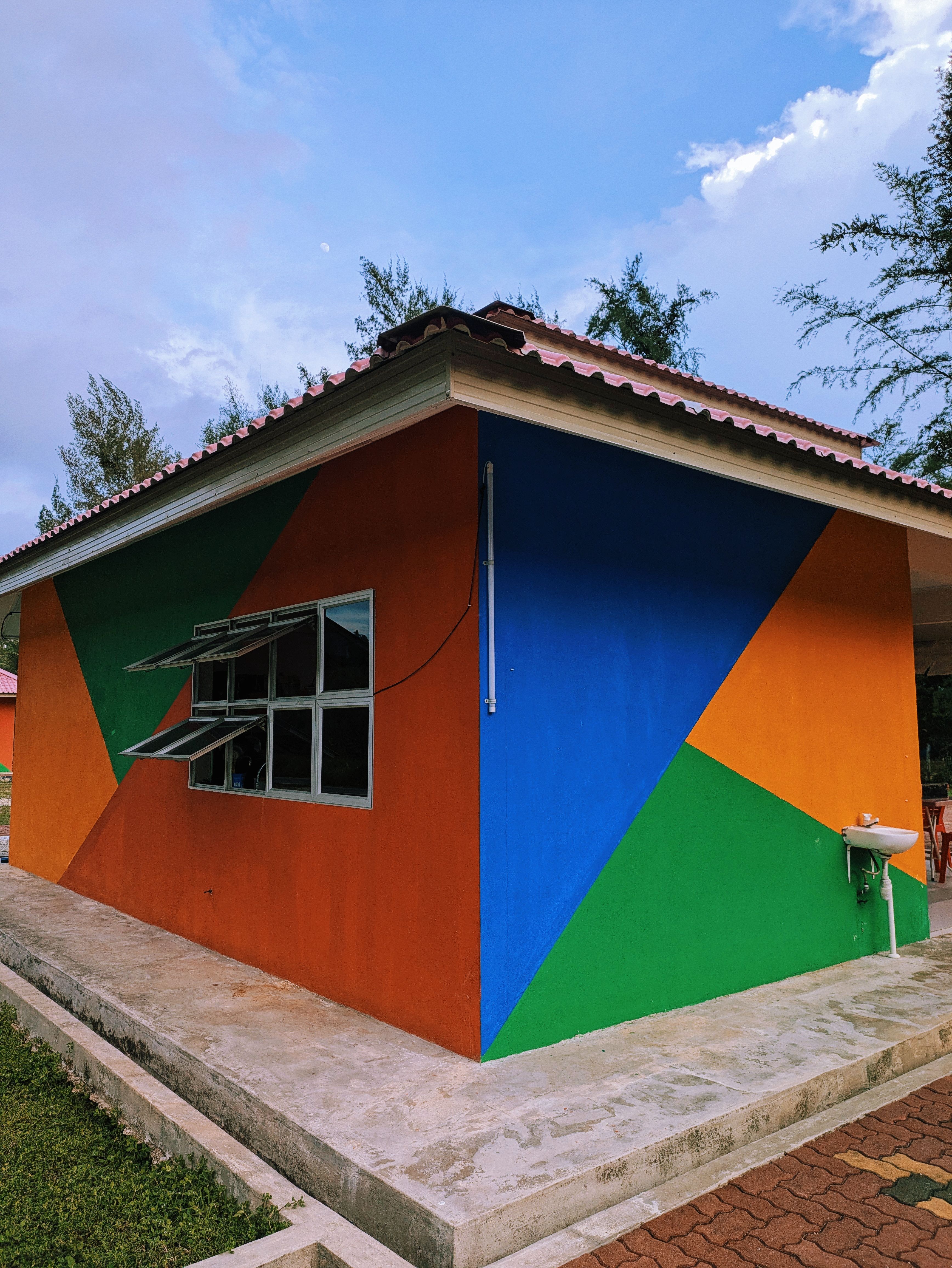 Colorful Geometric Building Exterior Art · Free Stock Photo