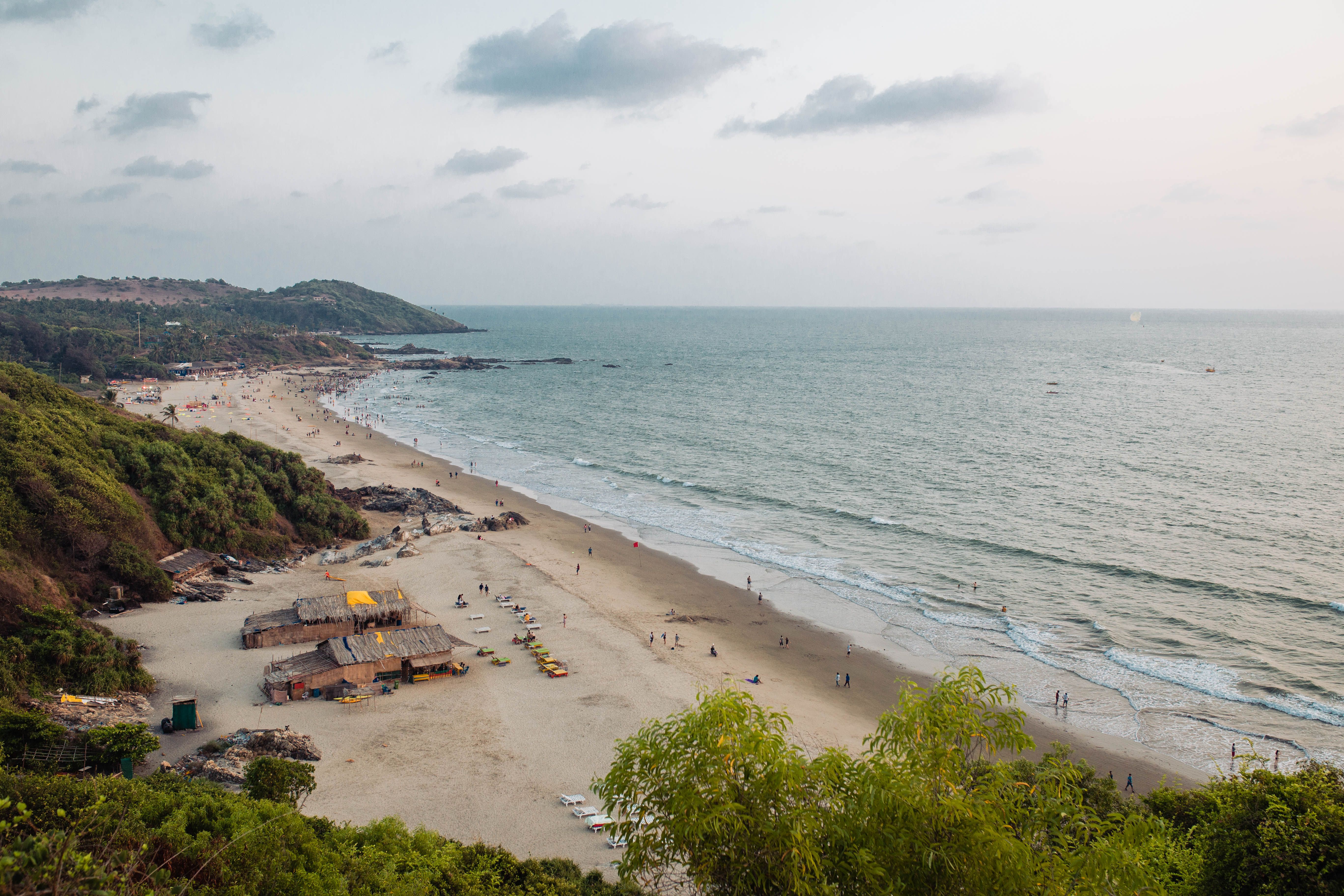 Vista Aérea Panorâmica Da Praia De Chapora Em Goa, índia · Foto ...