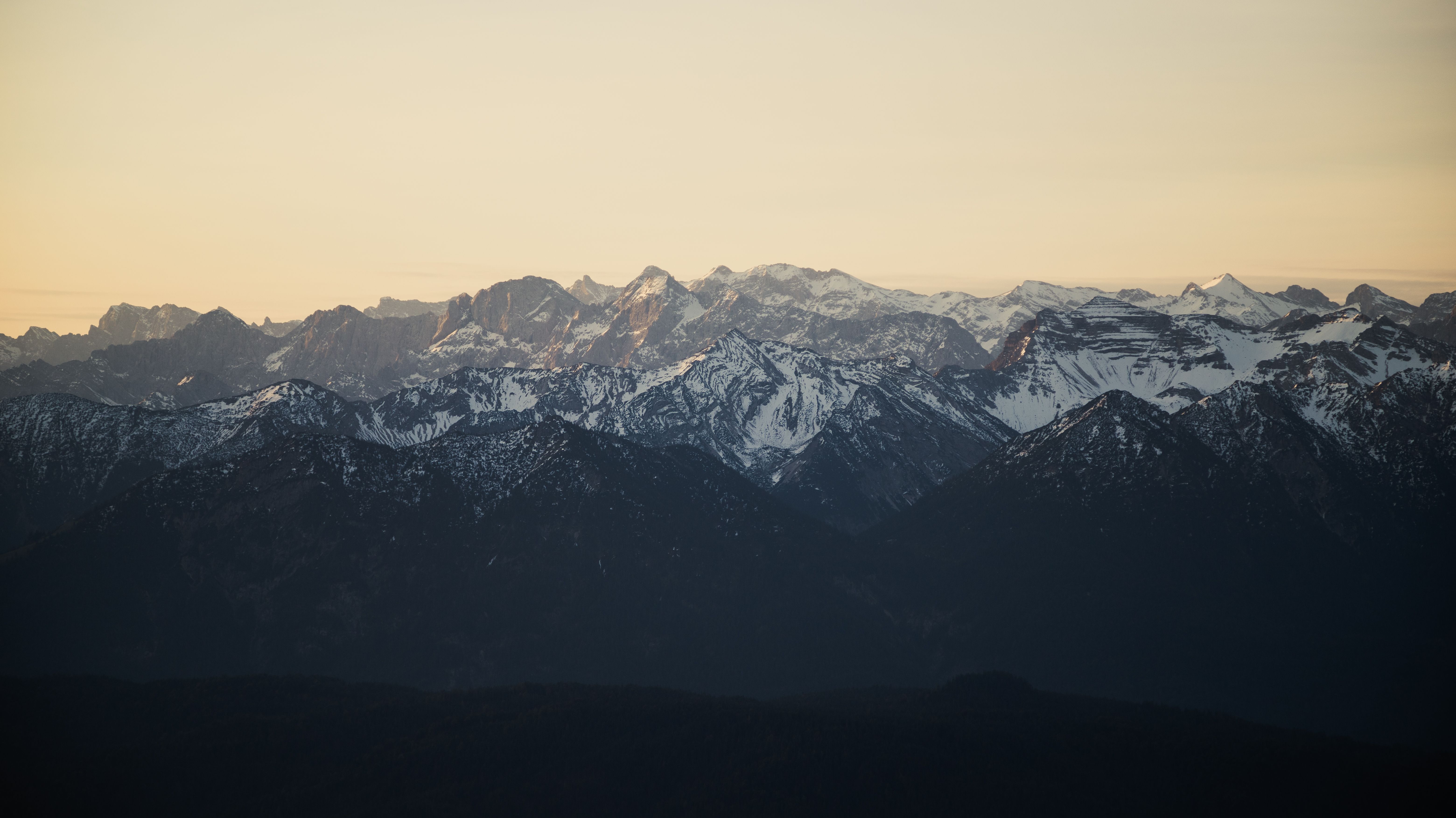 Scenic Sunrise Over the Bavarian Alps · Free Stock Photo
