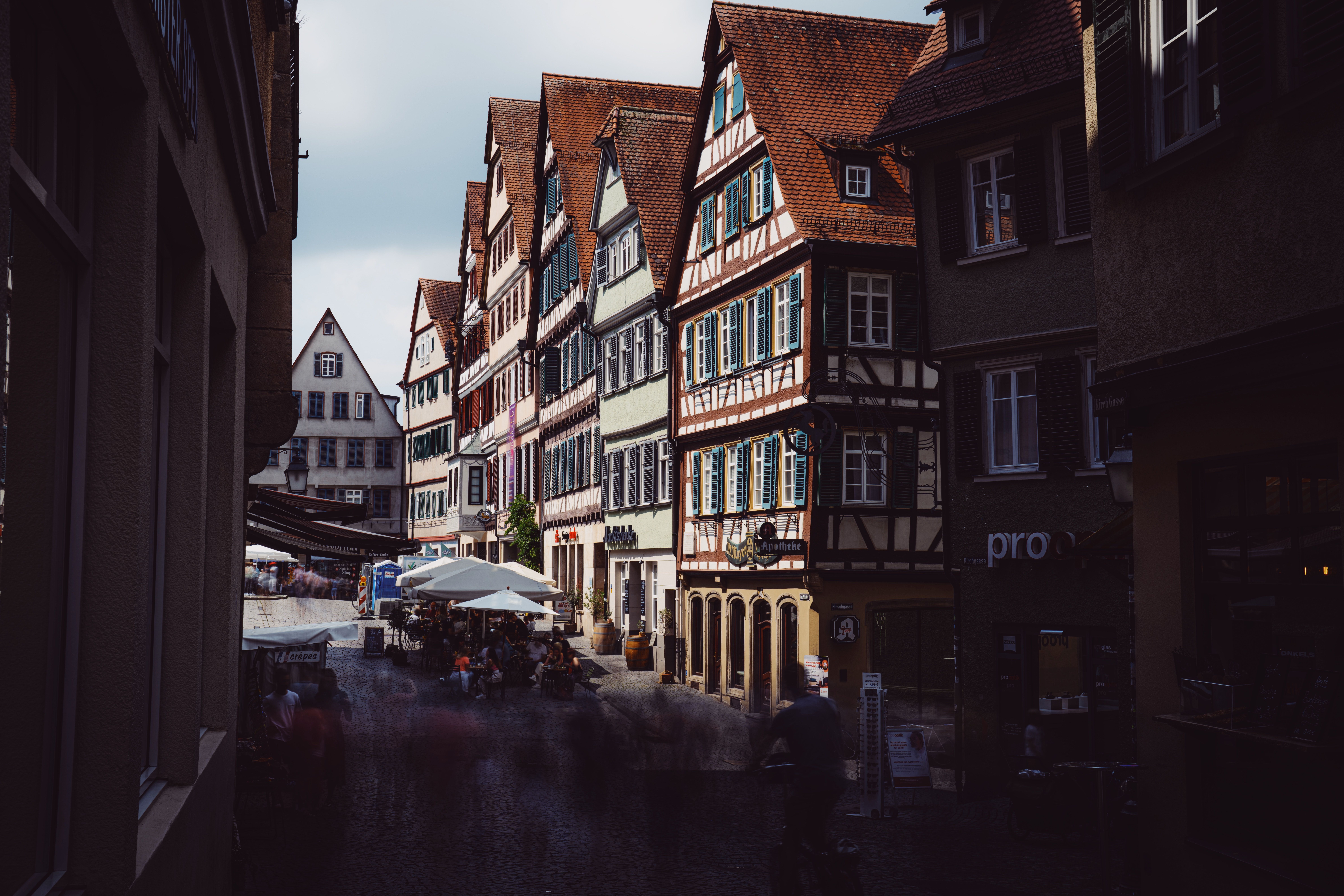 Charming Medieval Street View in Tübingen · Free Stock Photo