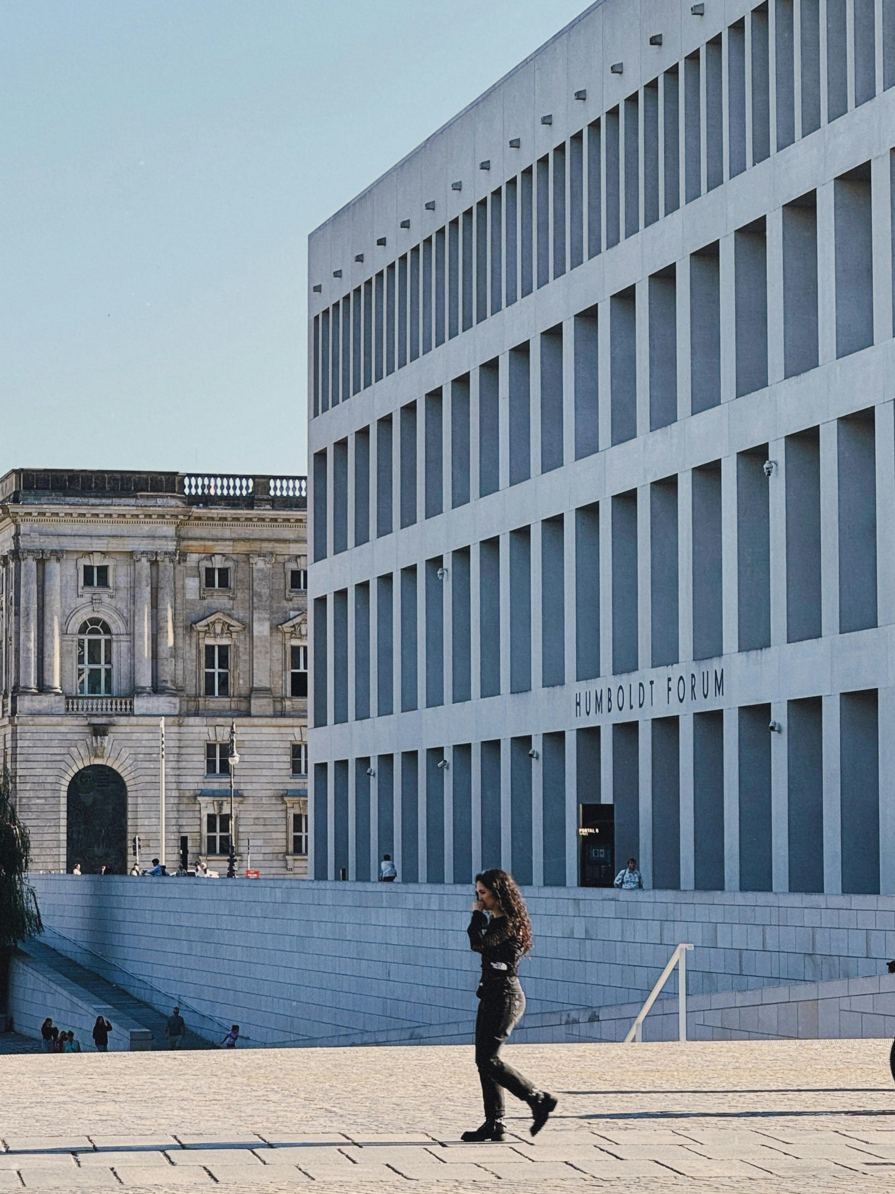 Arquitectura Moderna Del Foro Humboldt De Berlín · Foto de stock gratuita