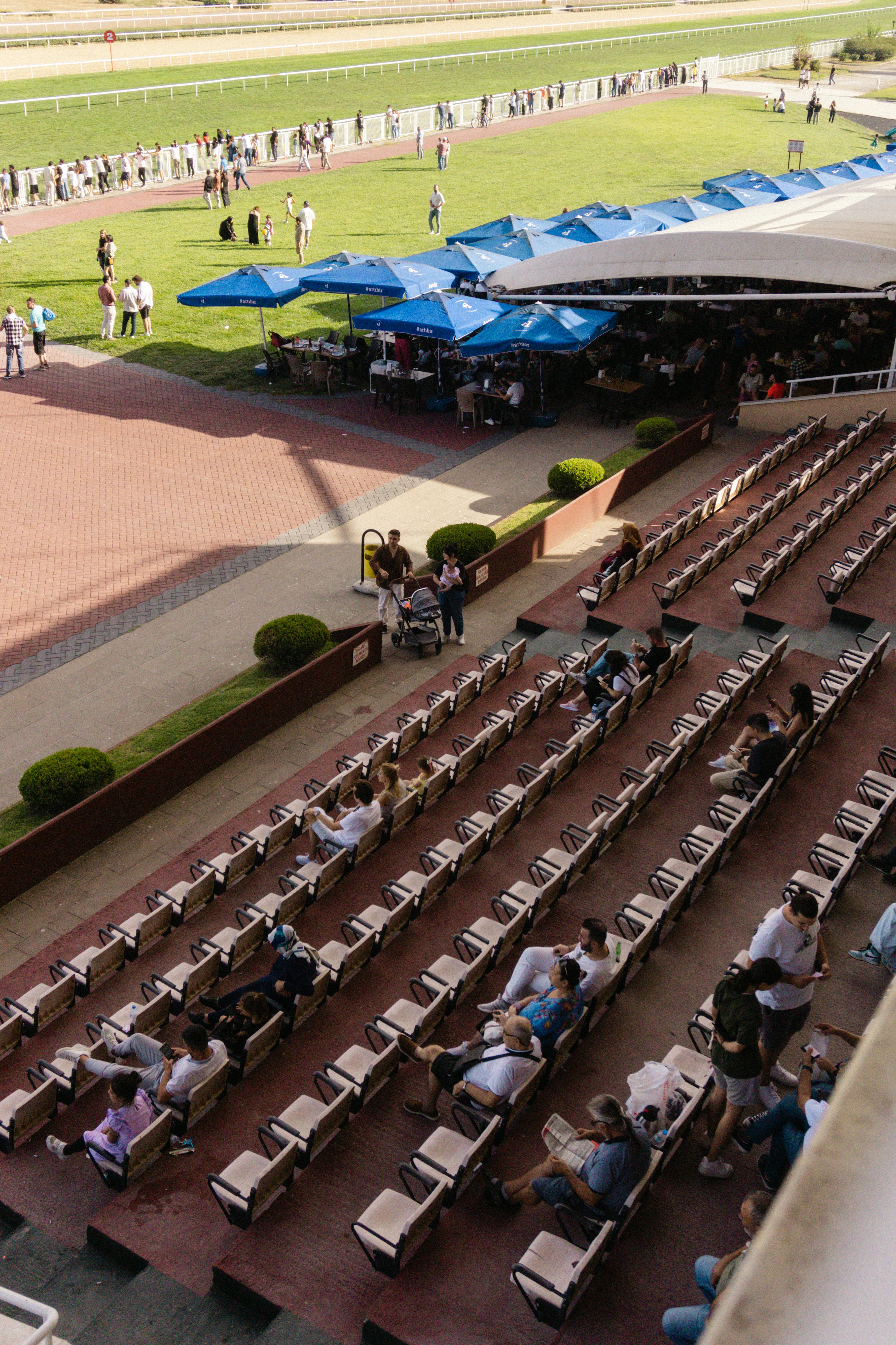 Aerial View of Horse Racing Venue with Spectators · Free Stock Photo