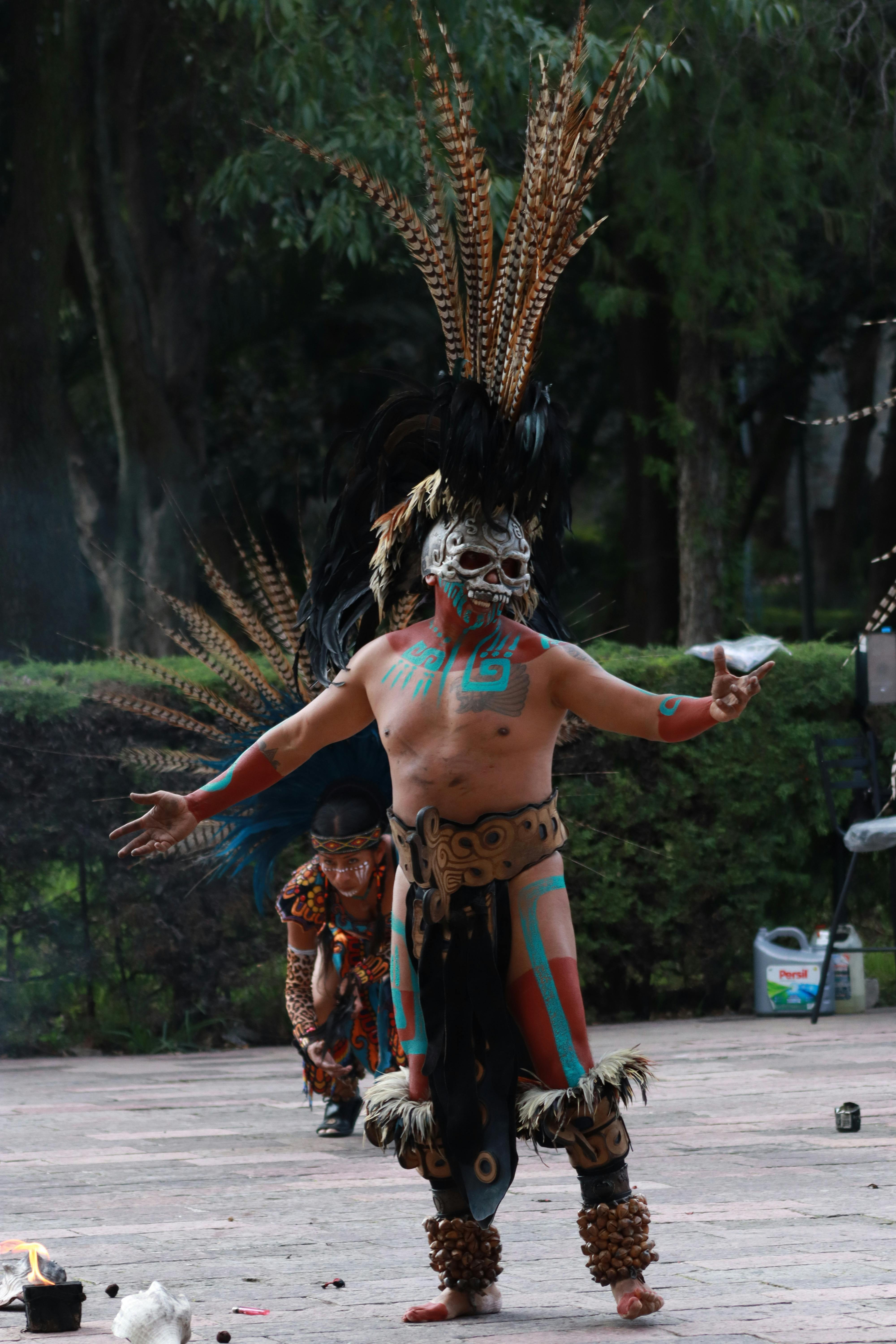 Danza Ritual Tradicional Azteca En Chapultepec · Foto de stock gratuita
