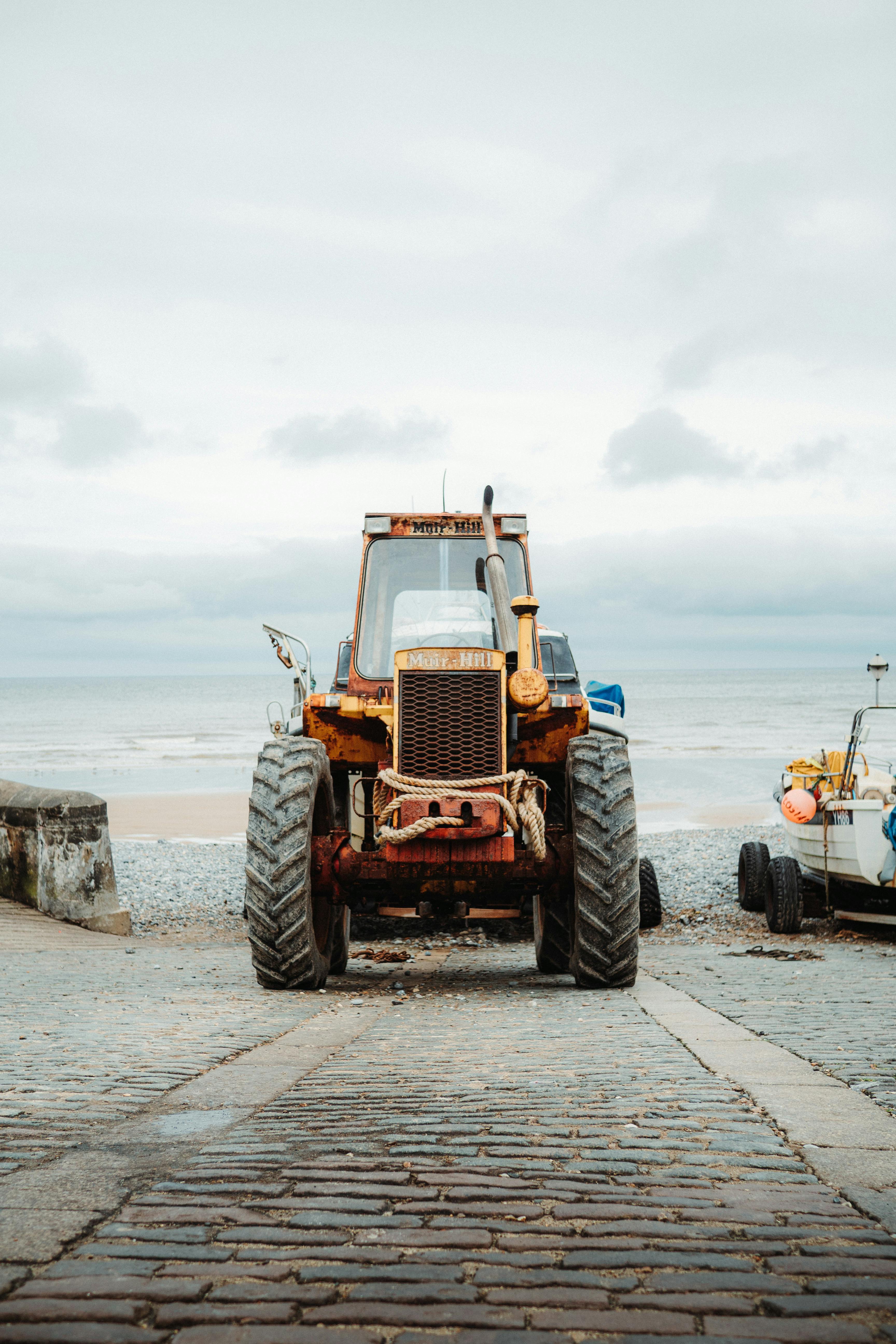 Rusty Beach Tractor on the British Coast · Free Stock Photo