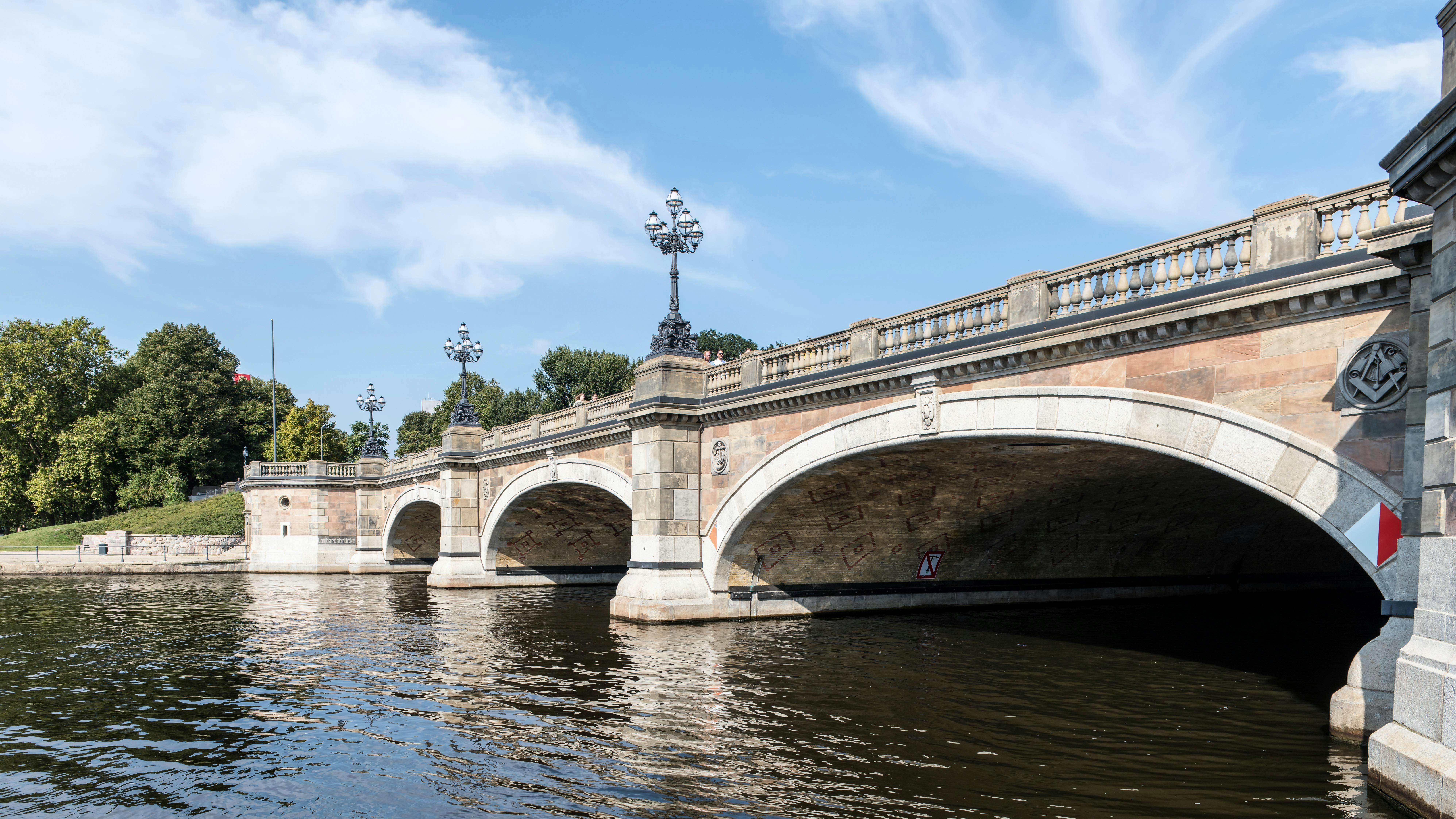 Beautiful Arch Bridge over Alster Lake in Hamburg · Free Stock Photo