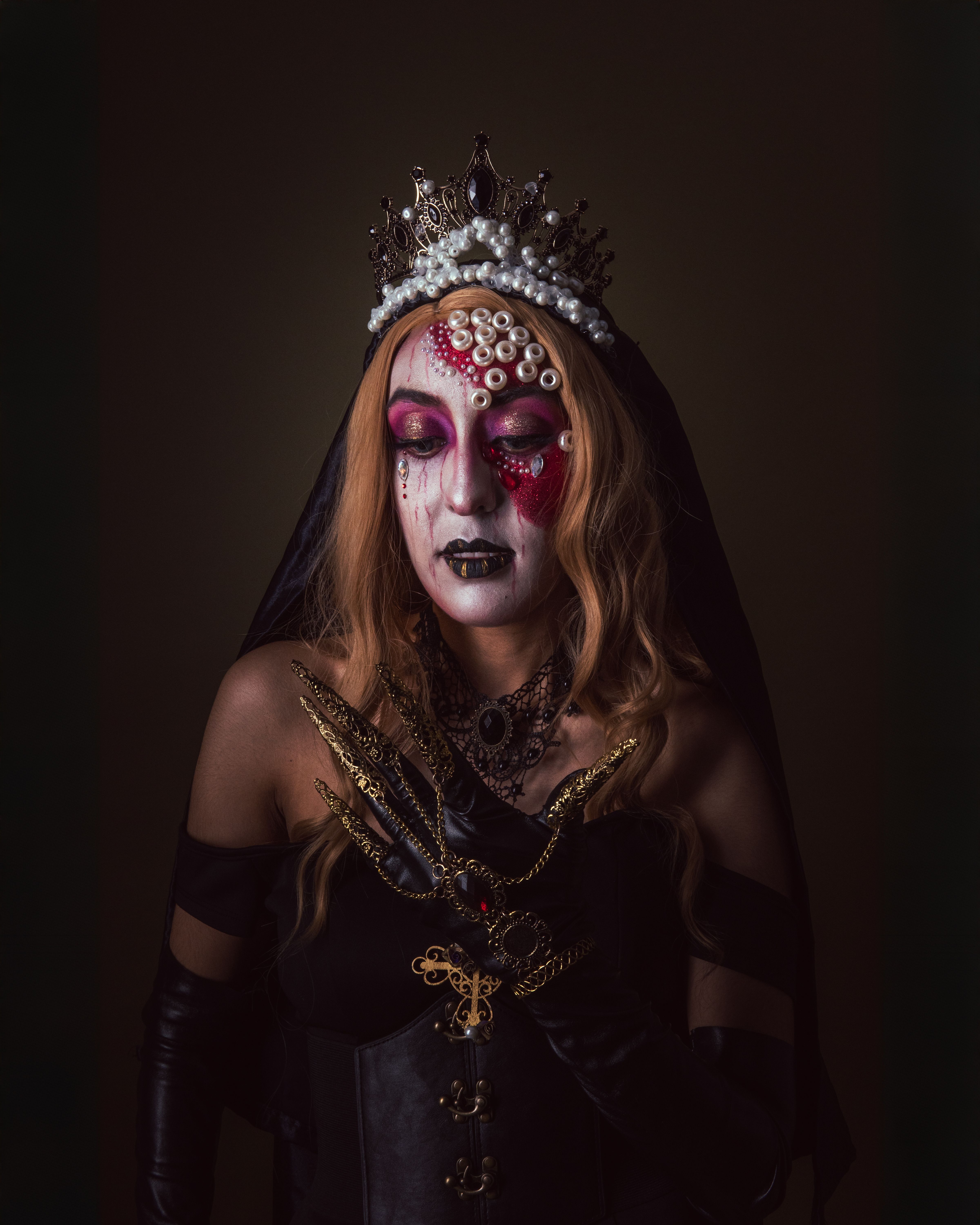 Artistic Gothic Portrait of a Woman with Crown · Free Stock Photo