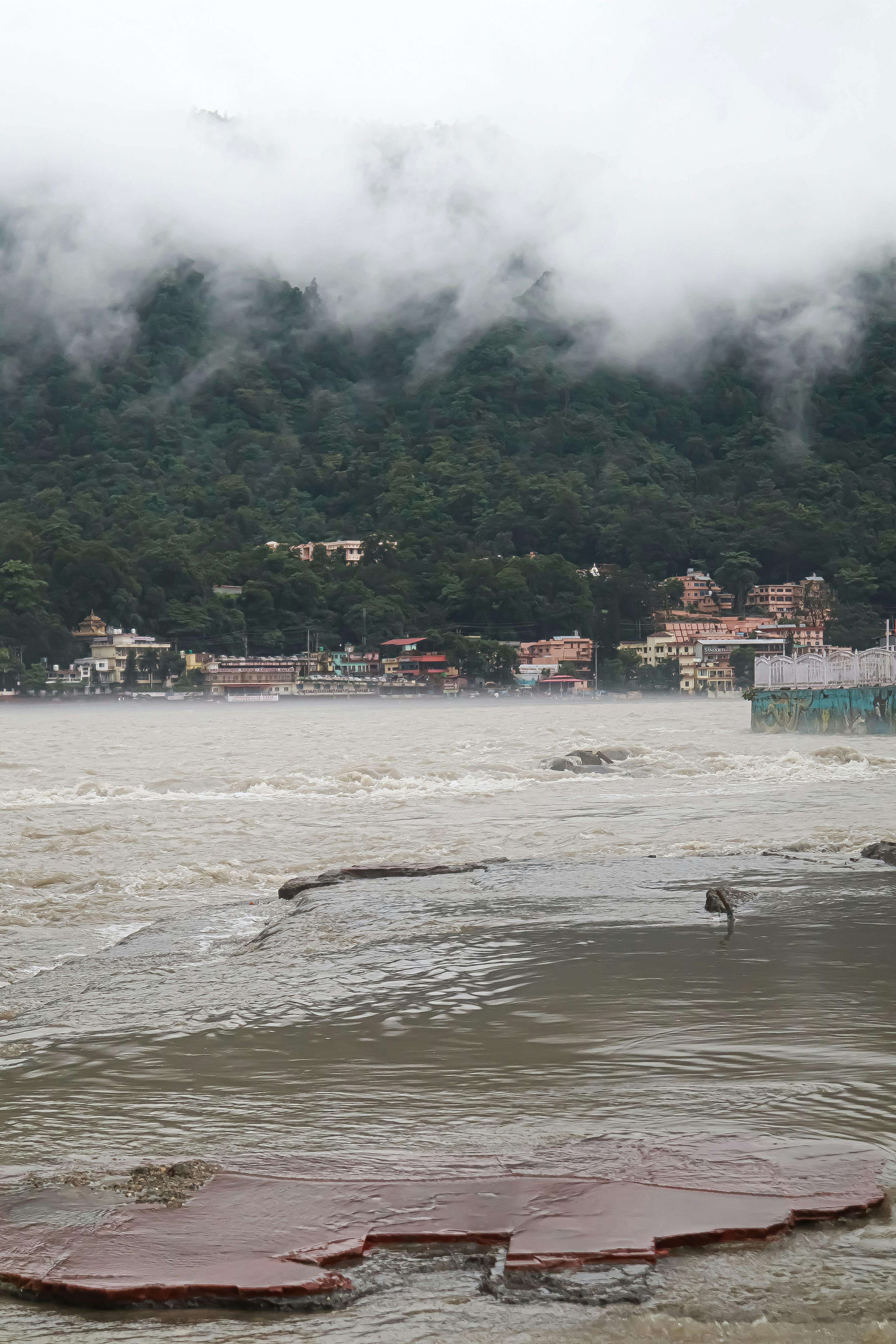 Scenic View of Ganga River in Rishikesh · Free Stock Photo