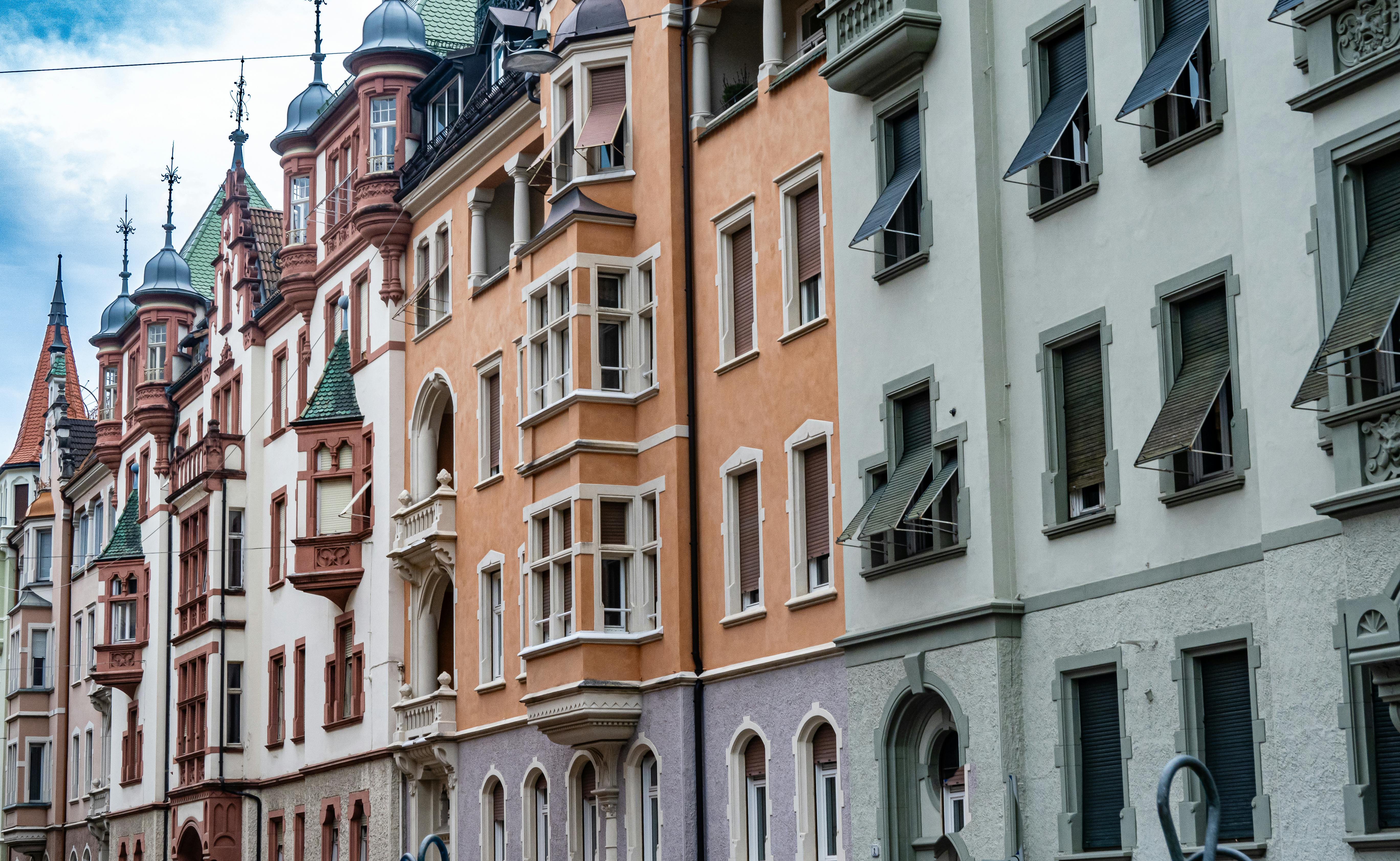 Charming European Architectural Street View · Free Stock Photo