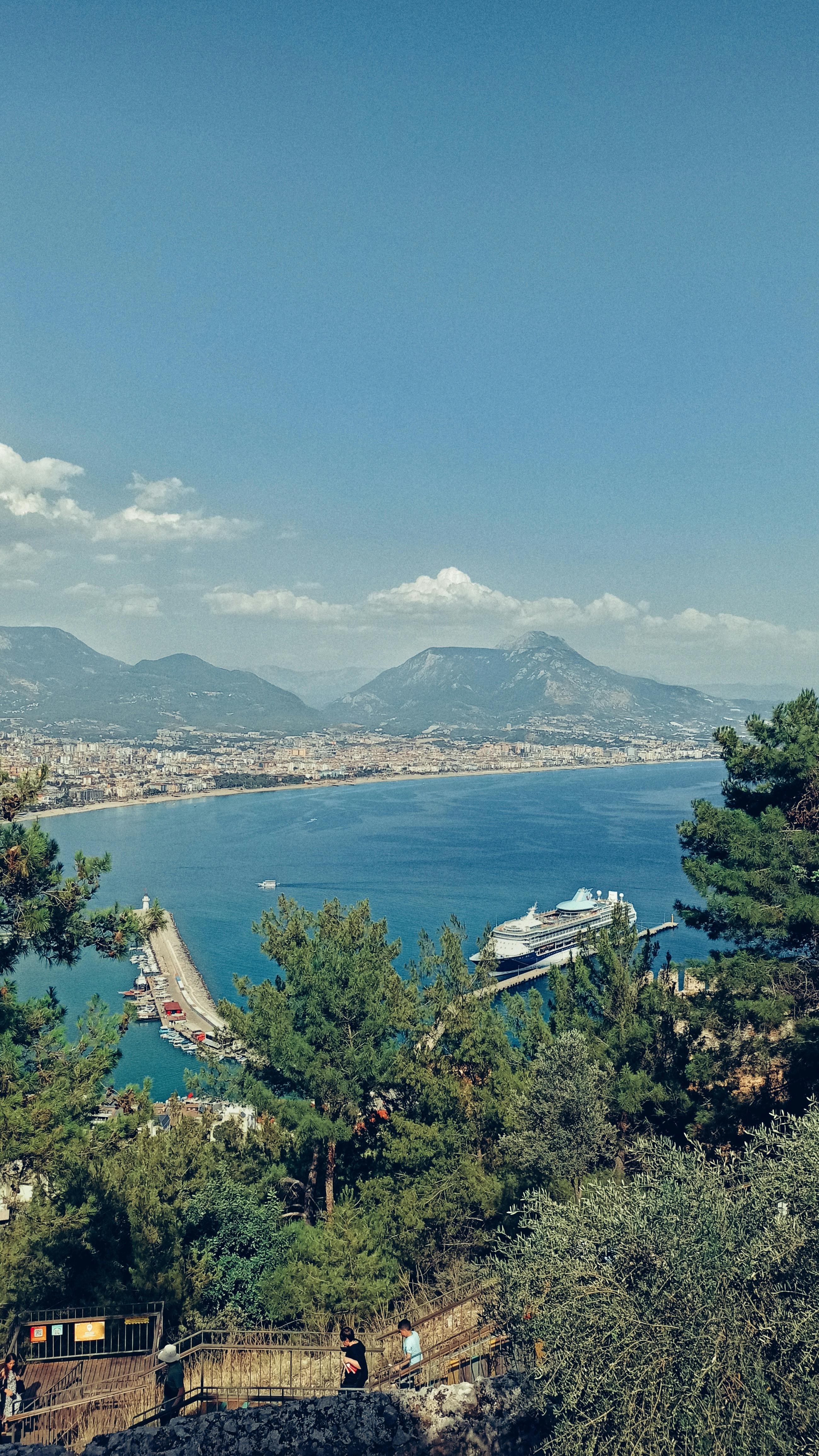 Vista Aérea Do Porto E Das Montanhas De Alanya · Foto profissional gratuita