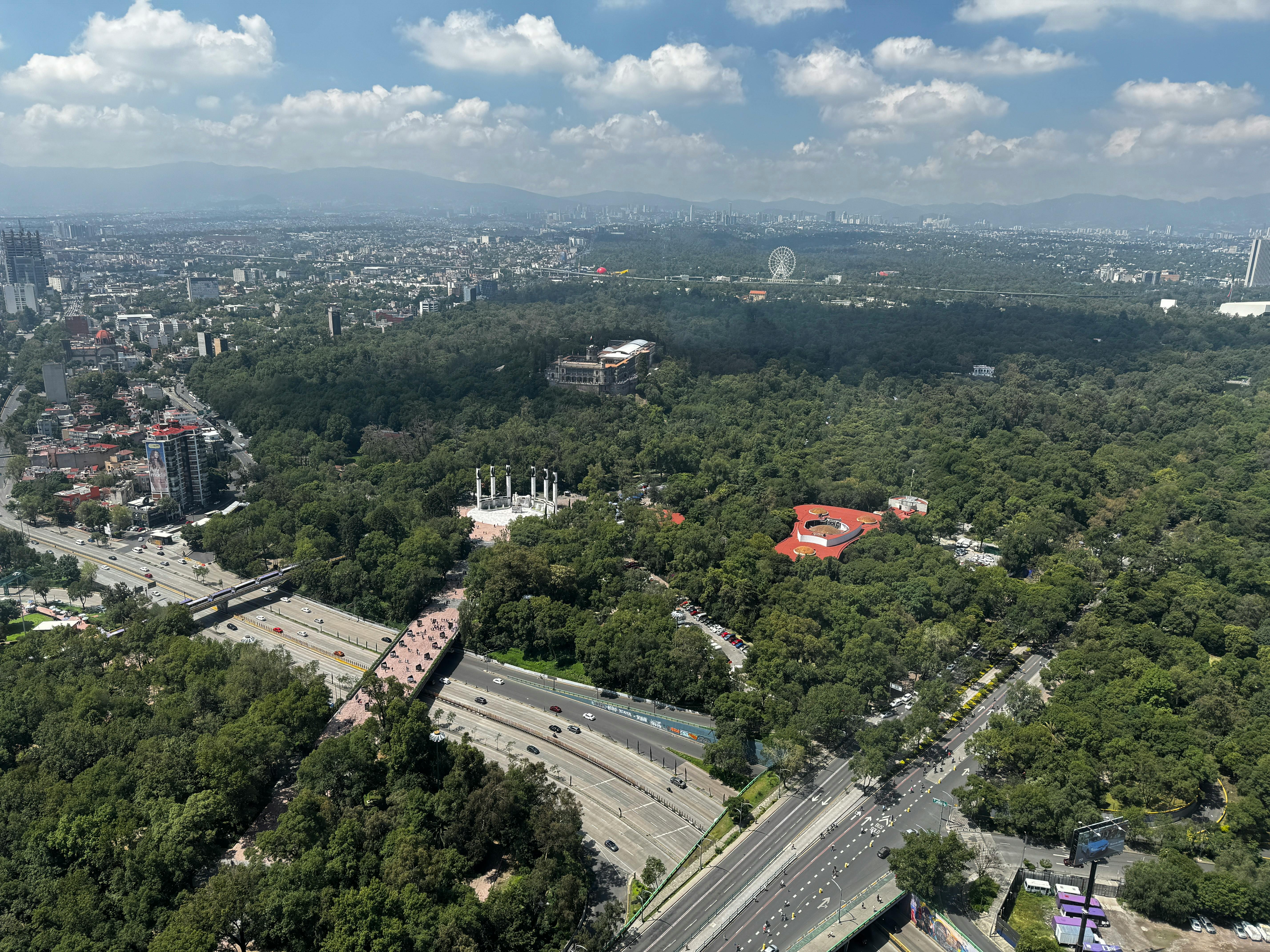 Vista Aérea Del Parque De Chapultepec En La Ciudad De México · Foto de ...