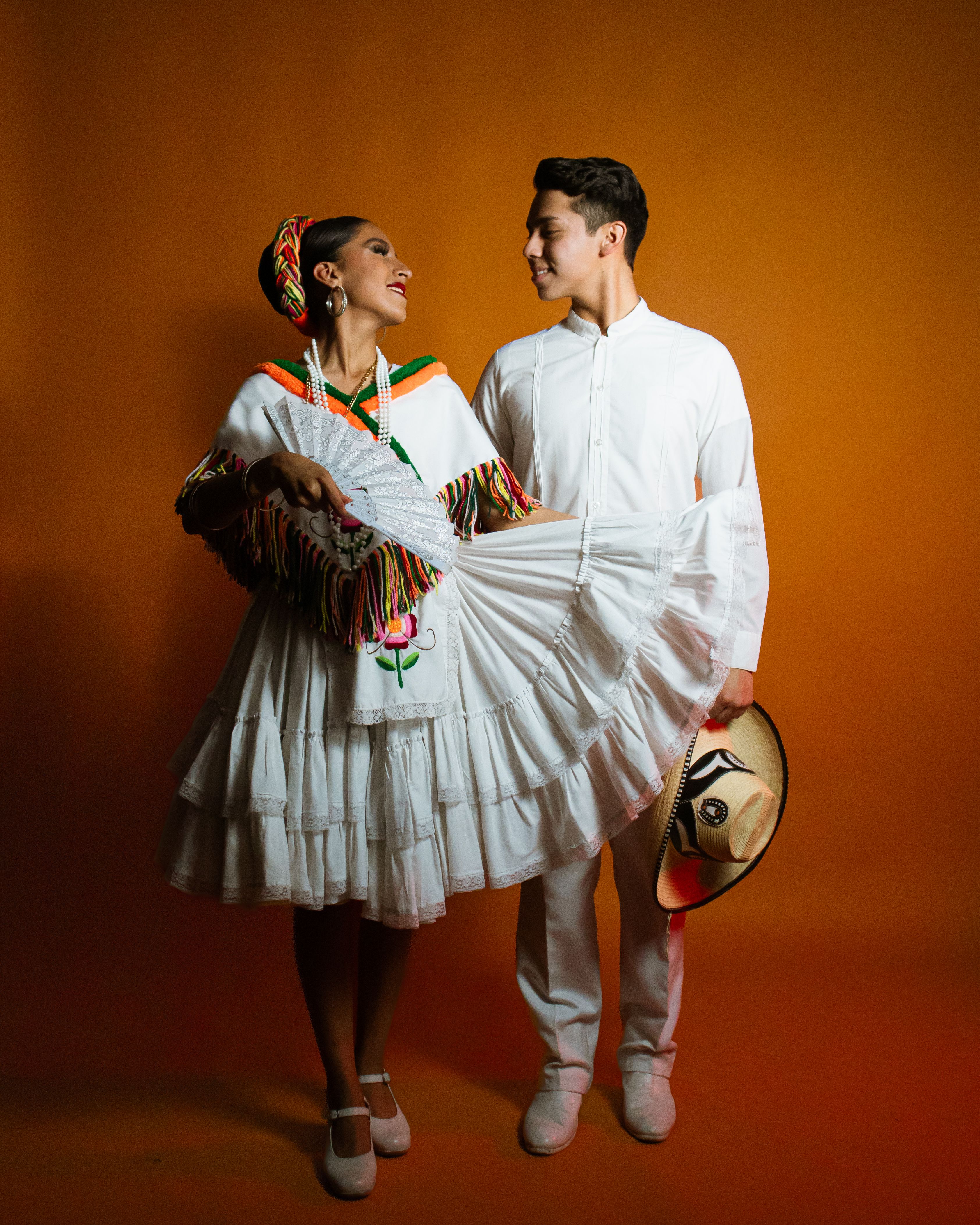 Vibrant Mexican Folk Dance Performance in CDMX · Free Stock Photo