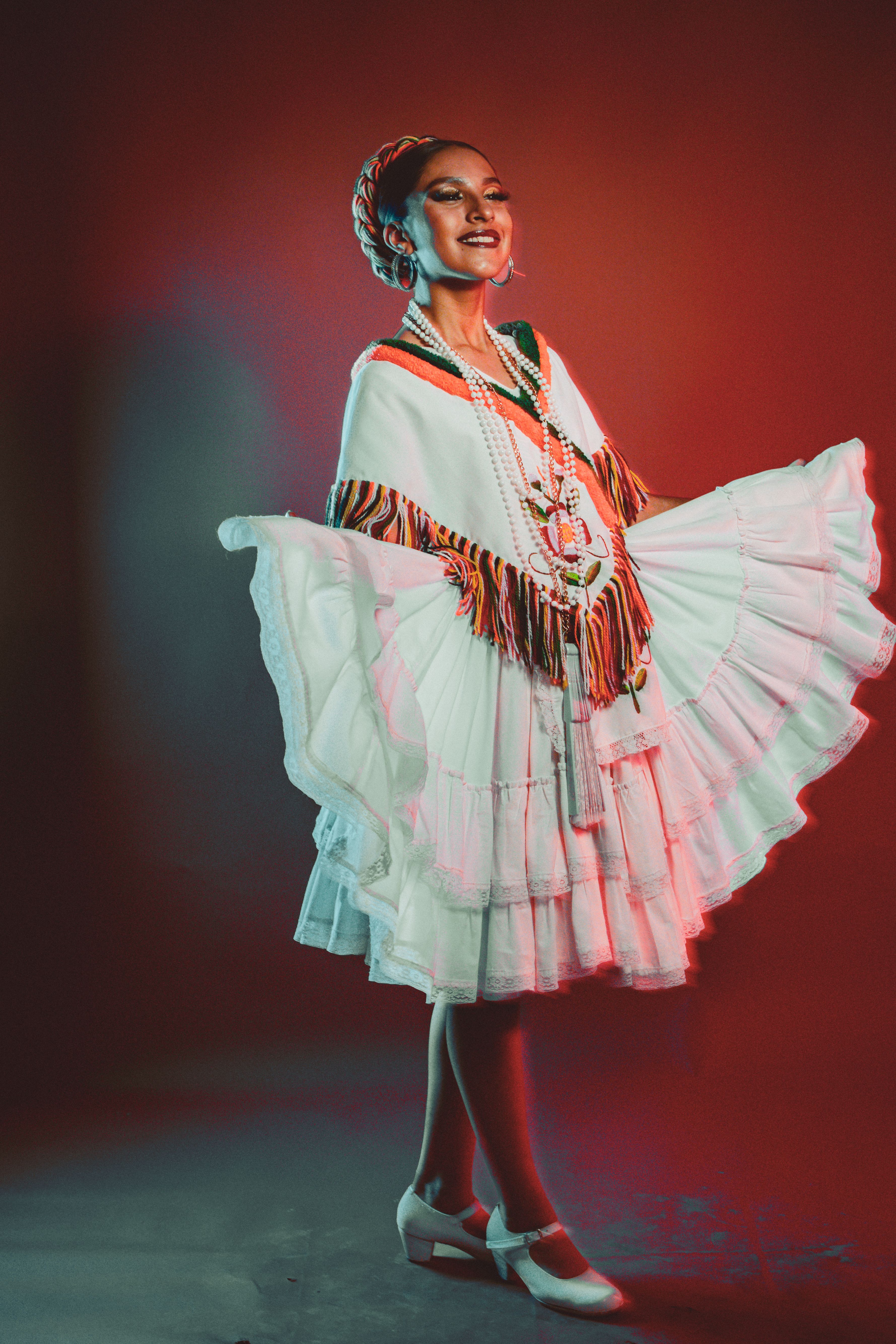 Regional Costume Photos, Download The BEST Free Regional Costume Stock ...