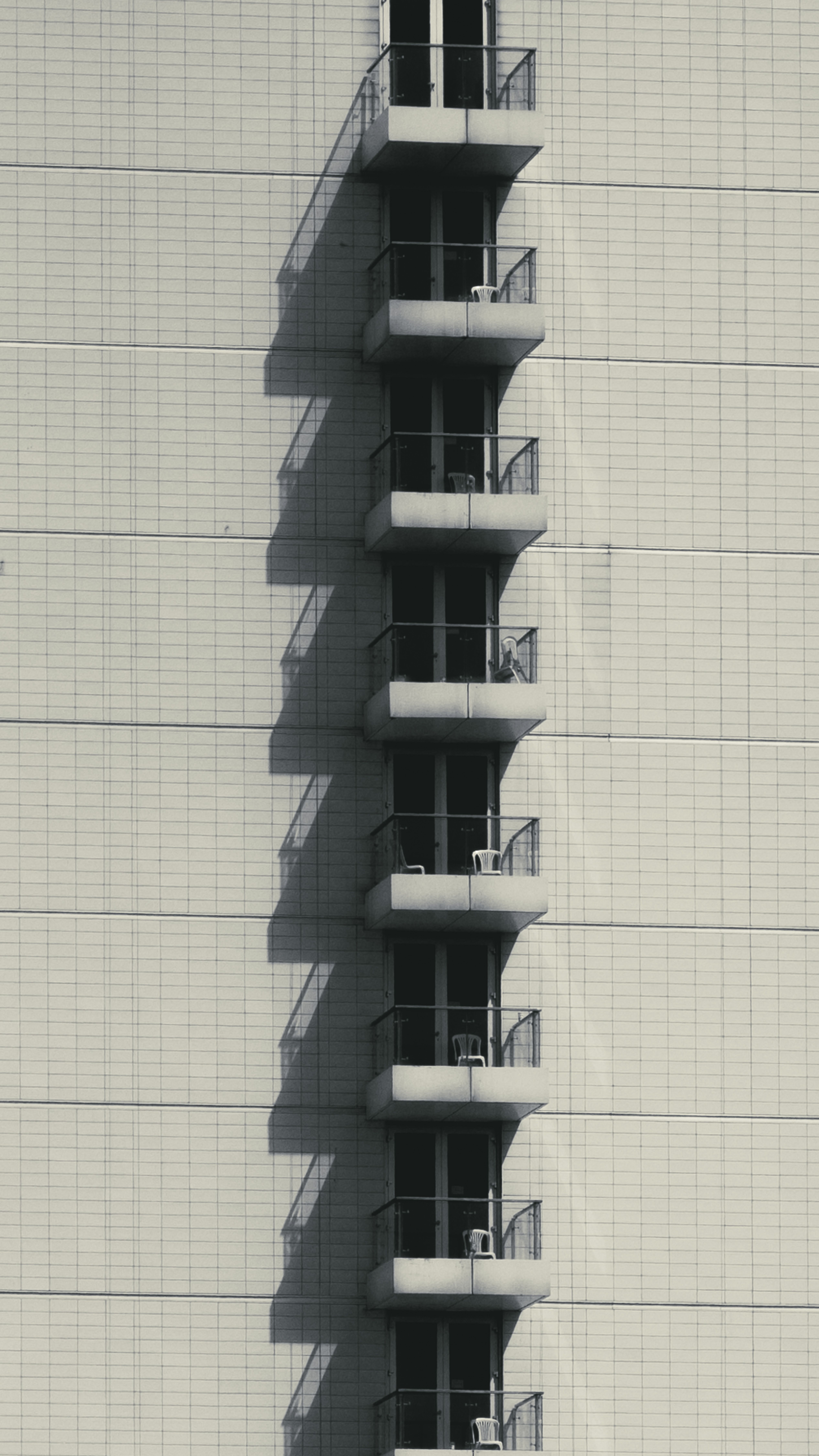 Modern Minimalist High-Rise Architecture · Free Stock Photo
