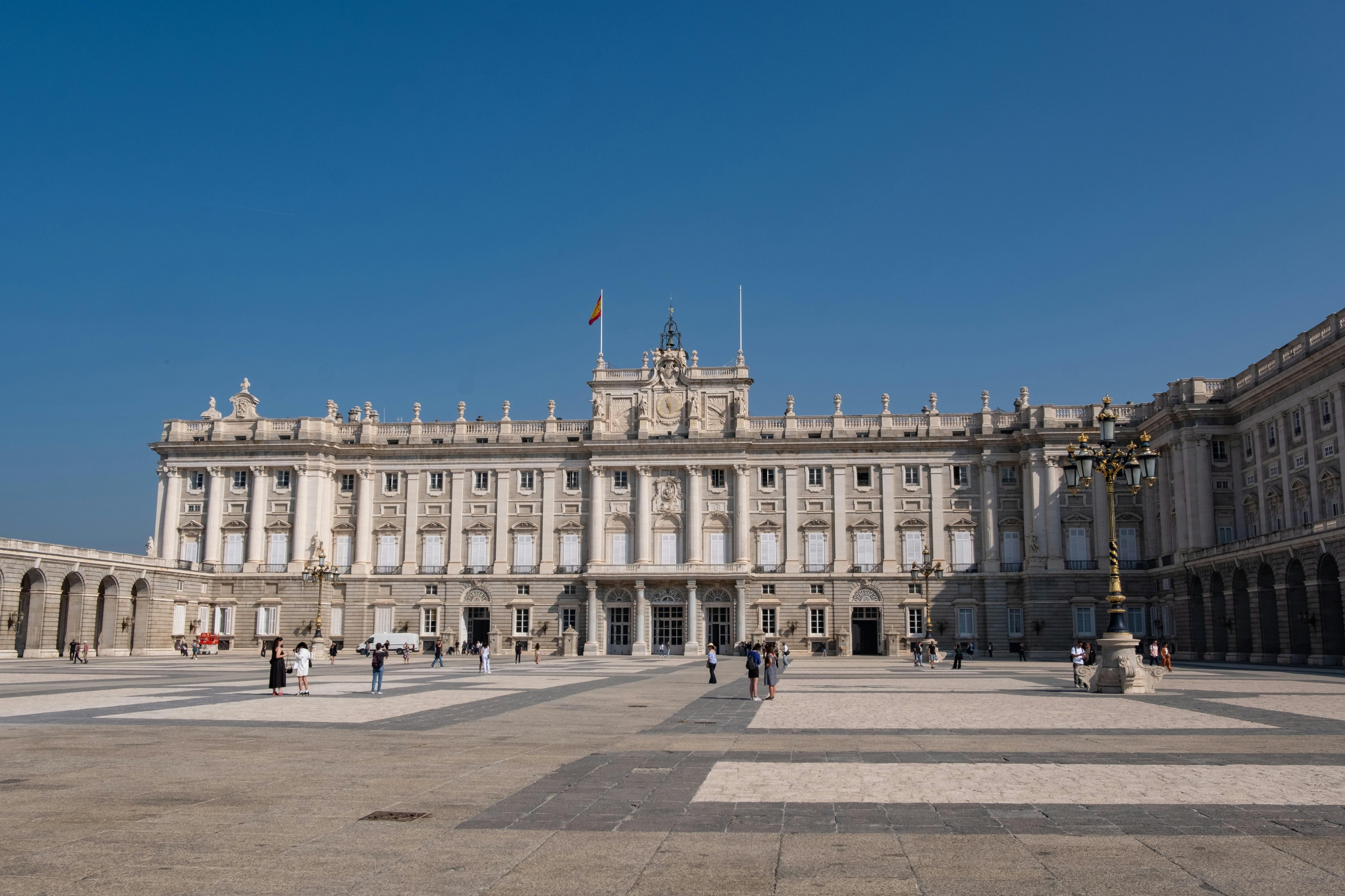 Hava Fisik Plaza Photos, Download The BEST Free Hava Fisik Plaza Stock ...