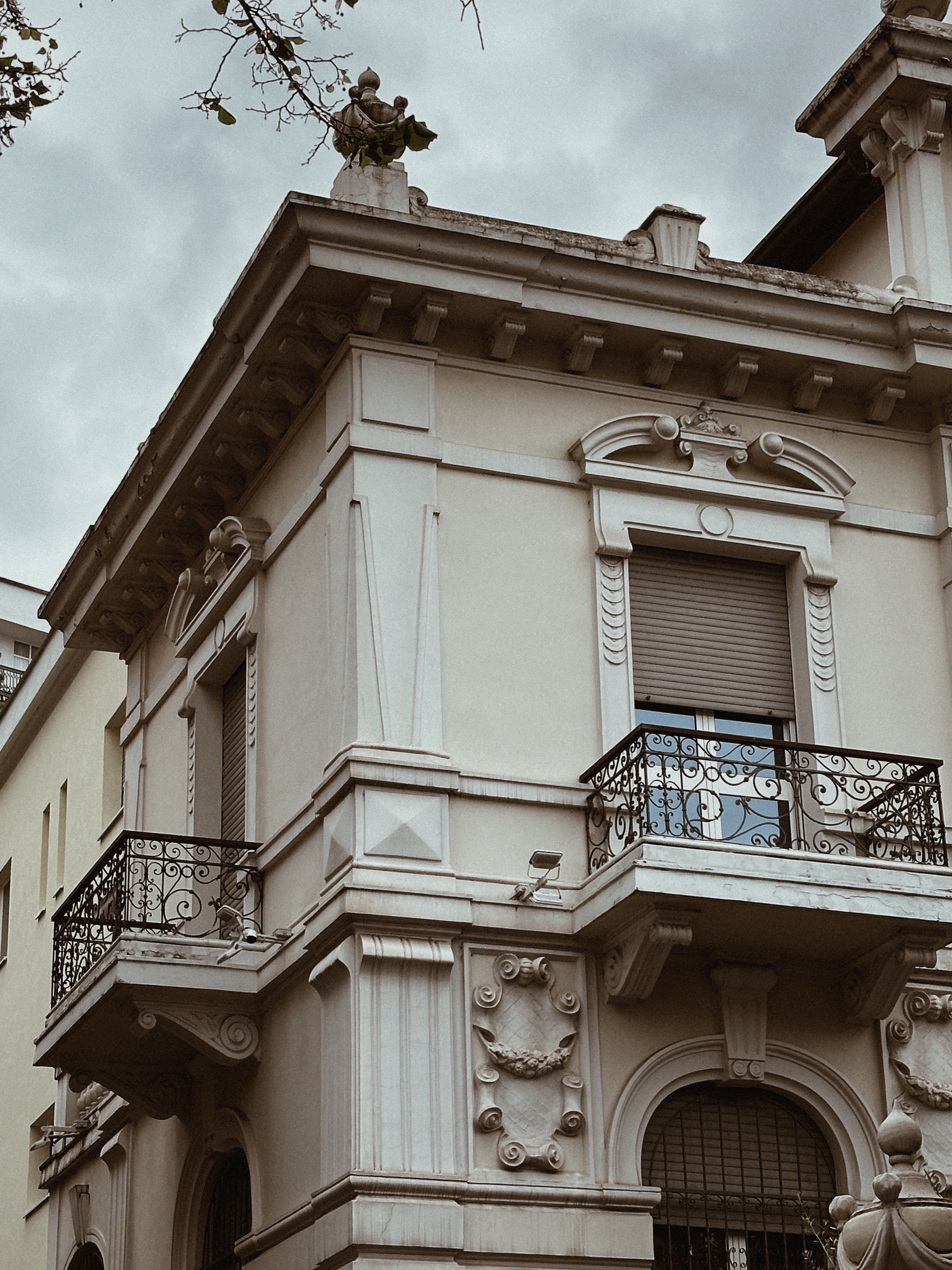 Elegant Classic Architecture Building Exterior · Free Stock Photo