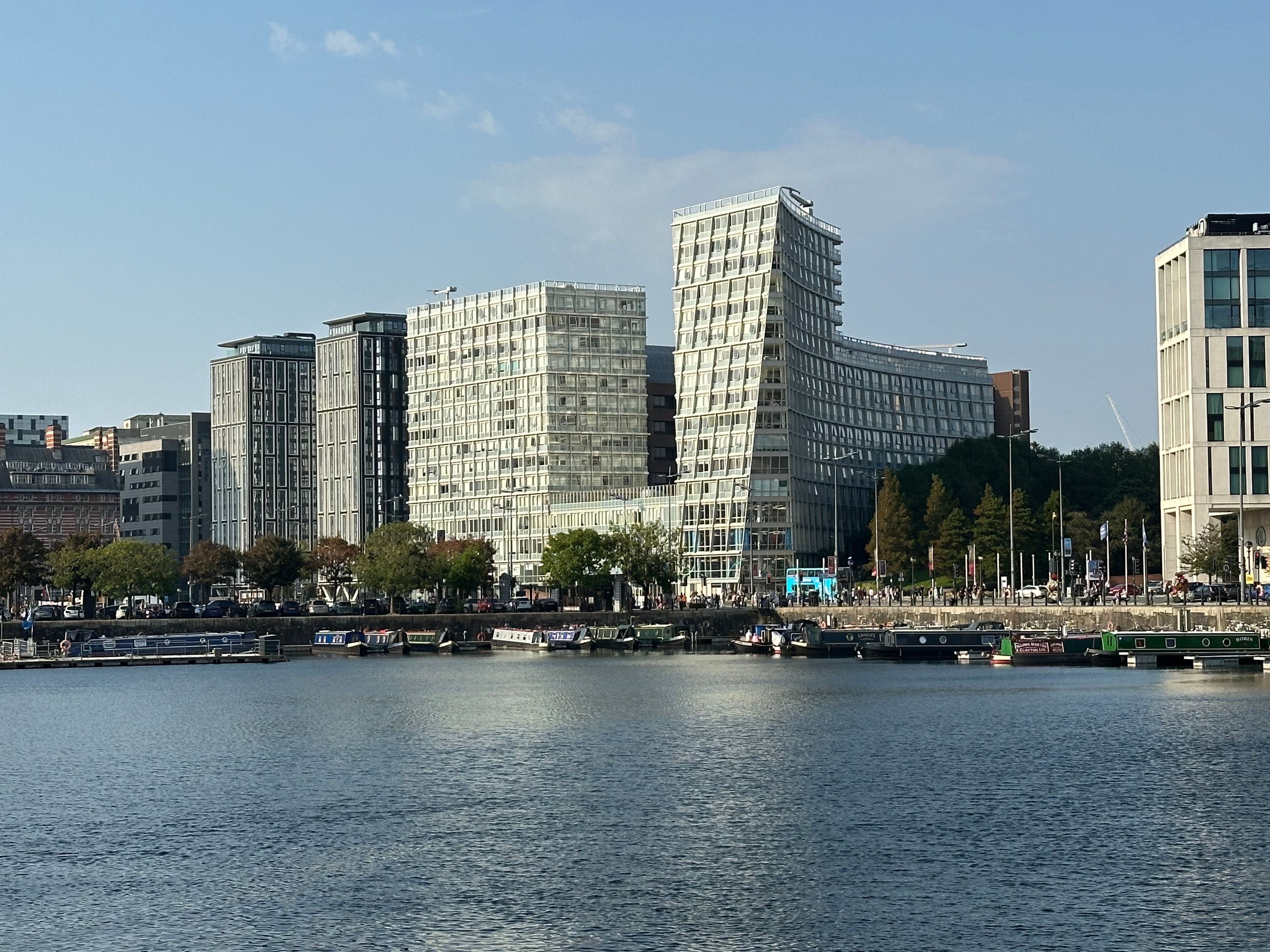 Modern Waterfront Architecture in Sunlight · Free Stock Photo