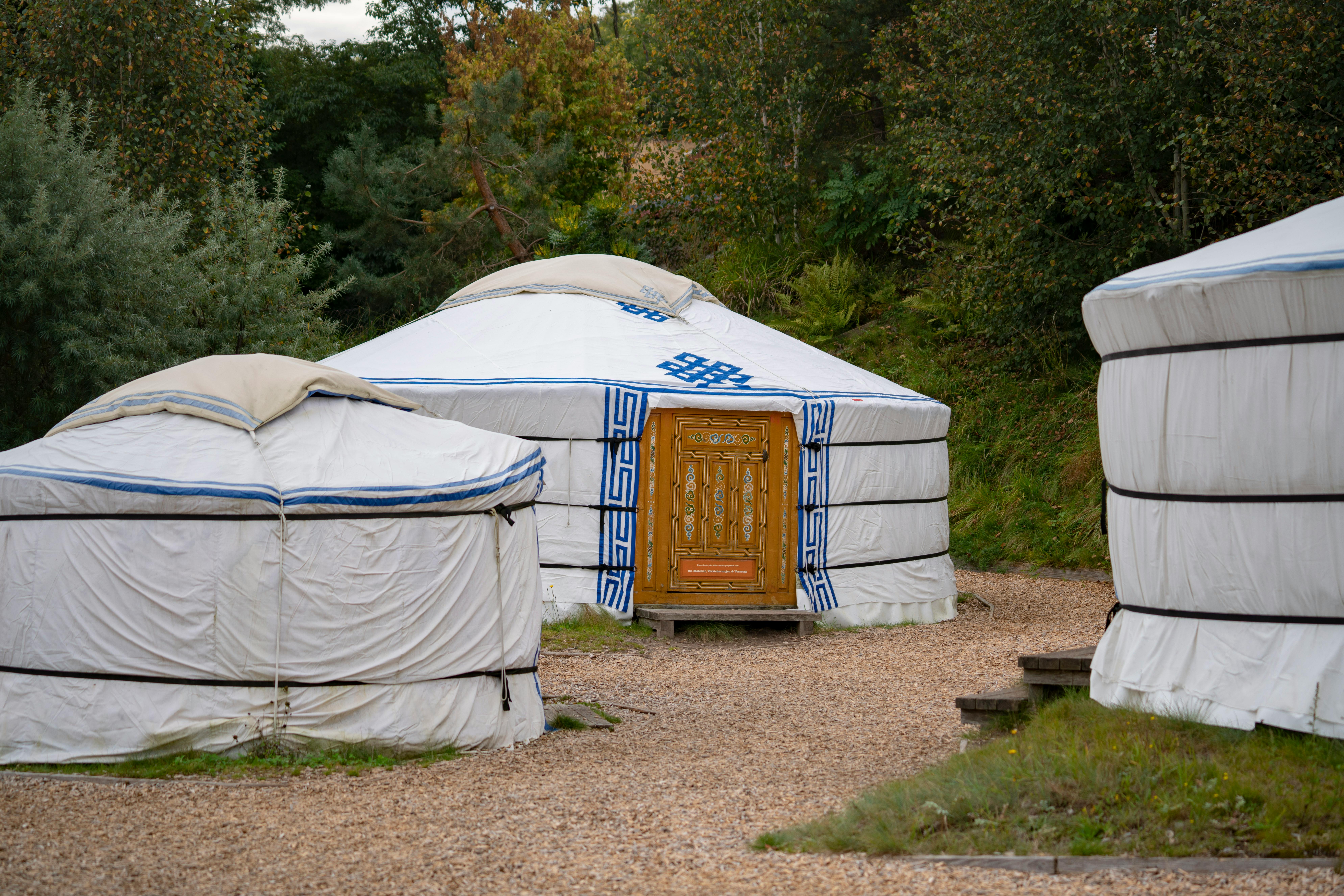 Yurta Tradicional Mongola En Un Entorno Al Aire Libre · Foto de stock ...