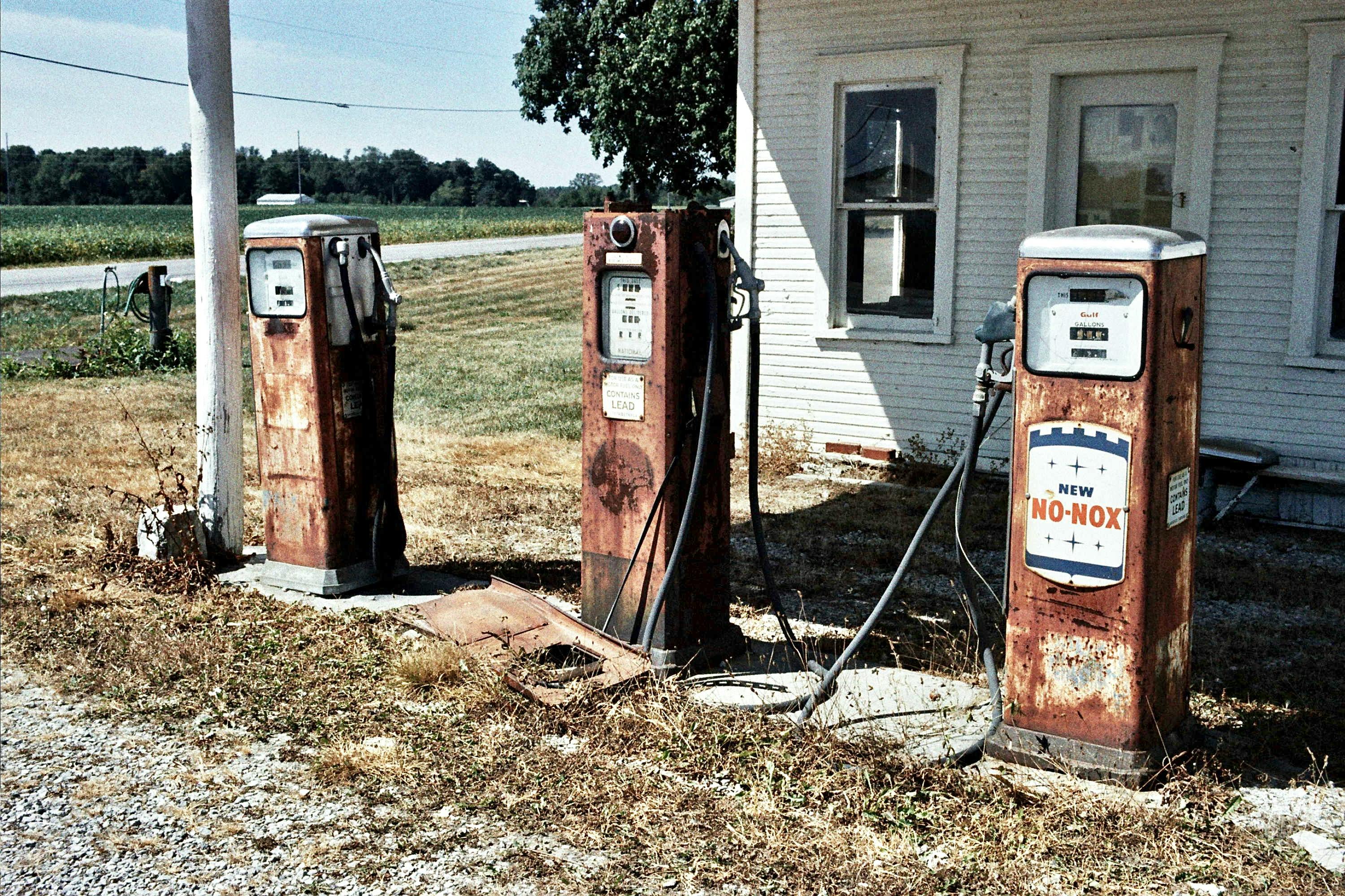Vintage Gas Pumps at Waldo Ohio Station · Free Stock Photo