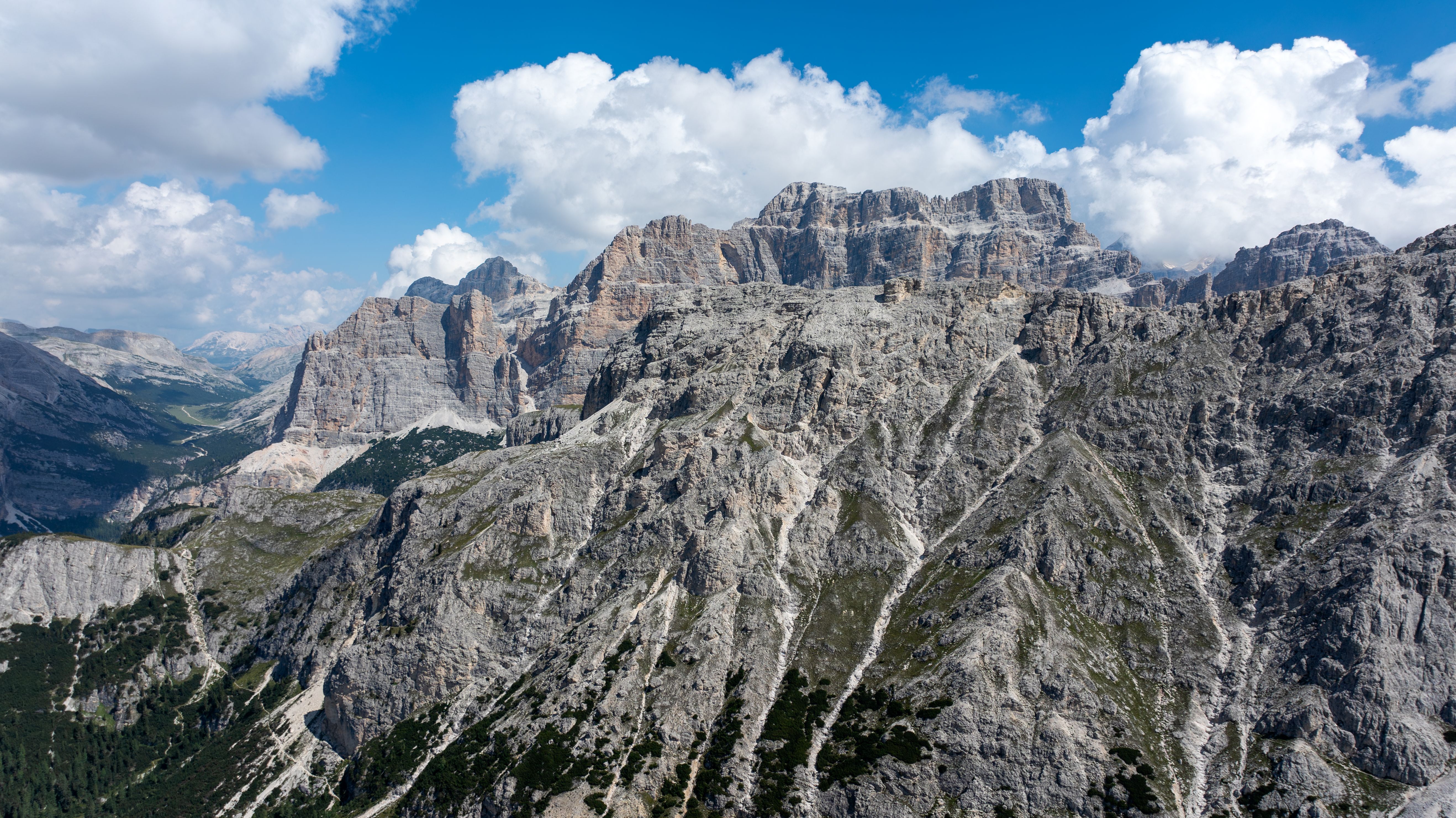 Stunning View of Majestic Italian Alps in Summer · Free Stock Photo