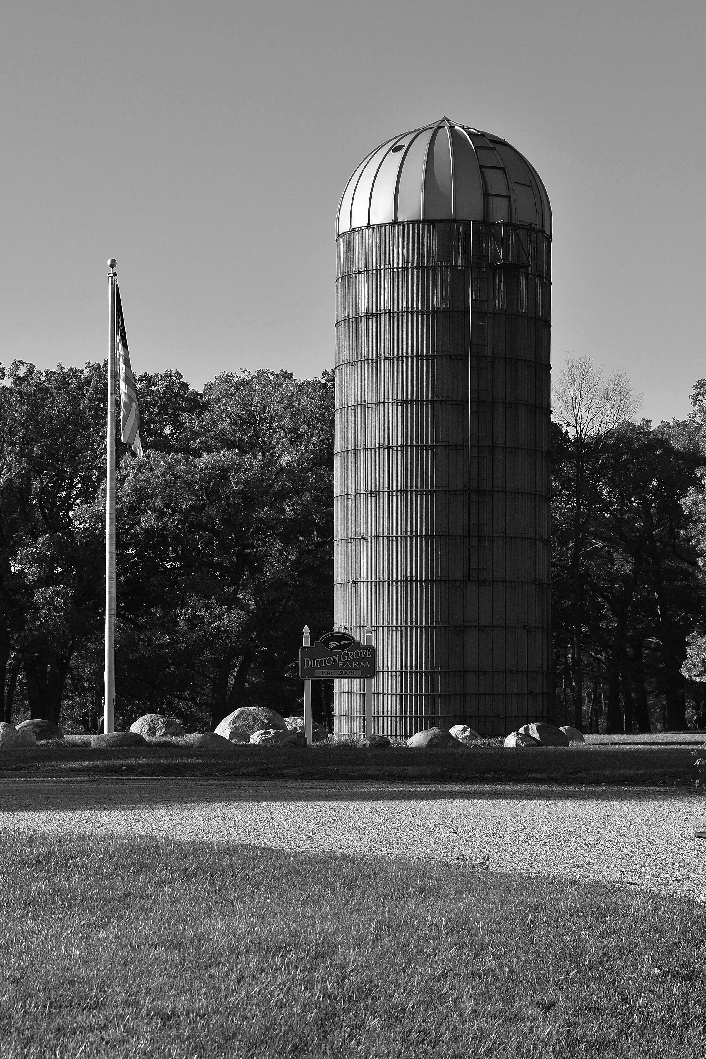 Historic Grain Silo in Crete, Illinois · Free Stock Photo