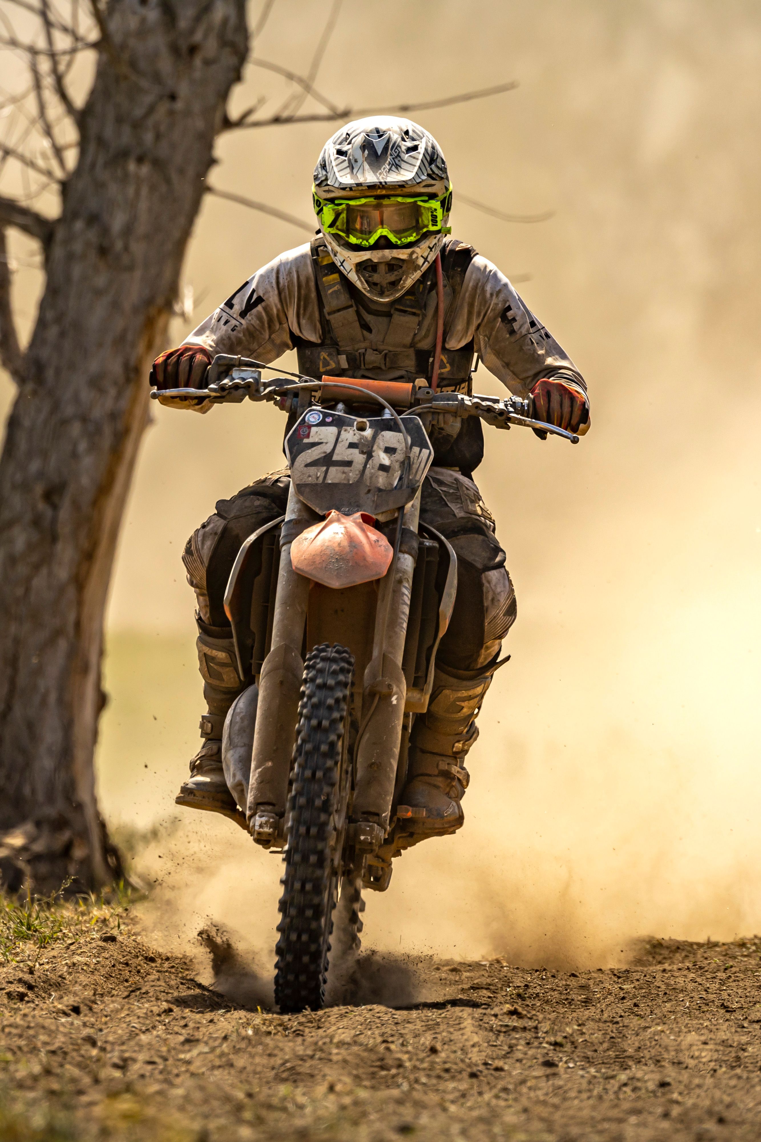 Thrilling Off-Road Dirt Bike Racing Action · Free Stock Photo