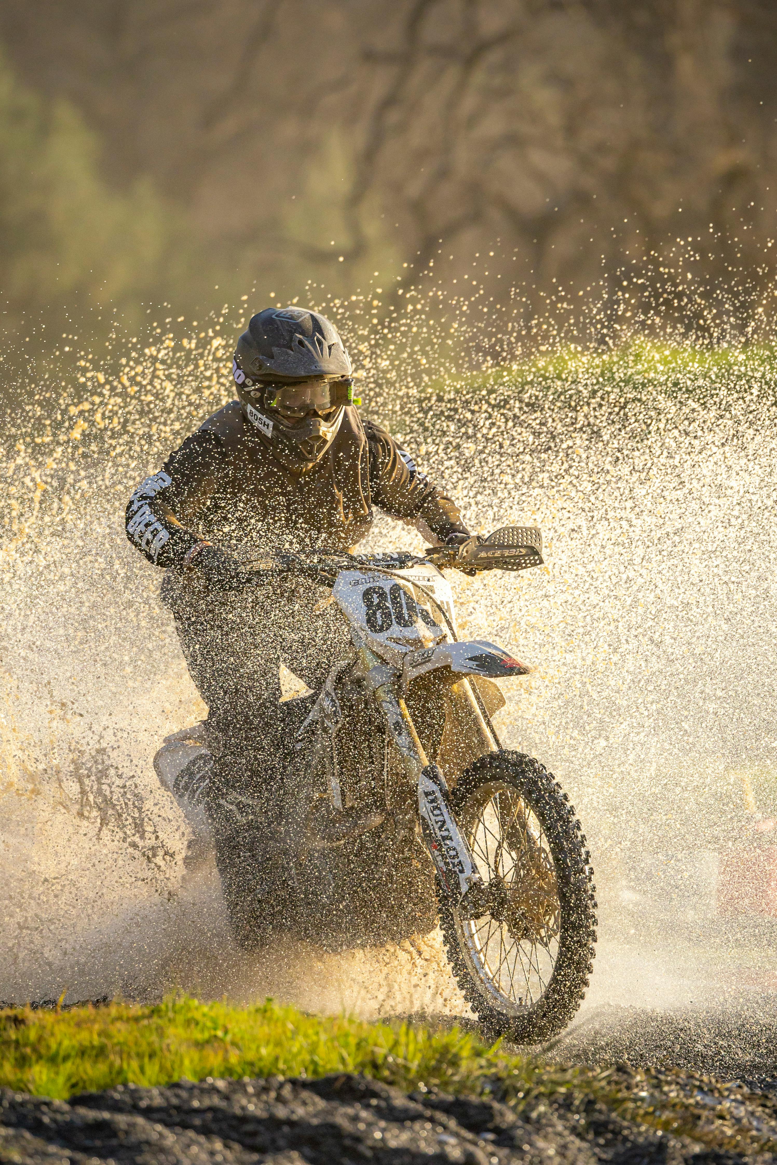 Grasstrack Photos, Download The BEST Free Grasstrack Stock Photos & HD ...