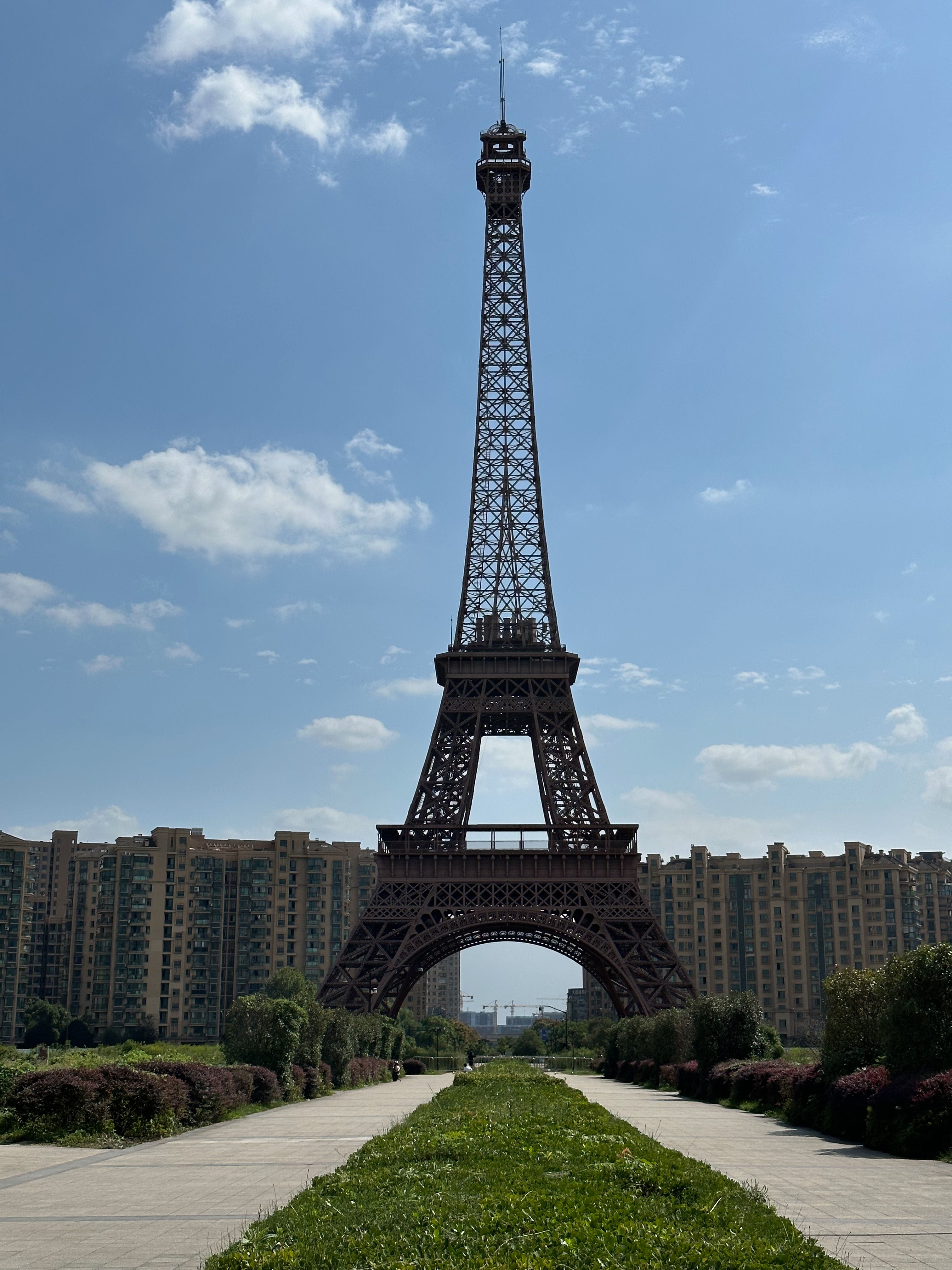 Replica Eiffel Tower in Hangzhou, China Daytime View · Free Stock Photo
