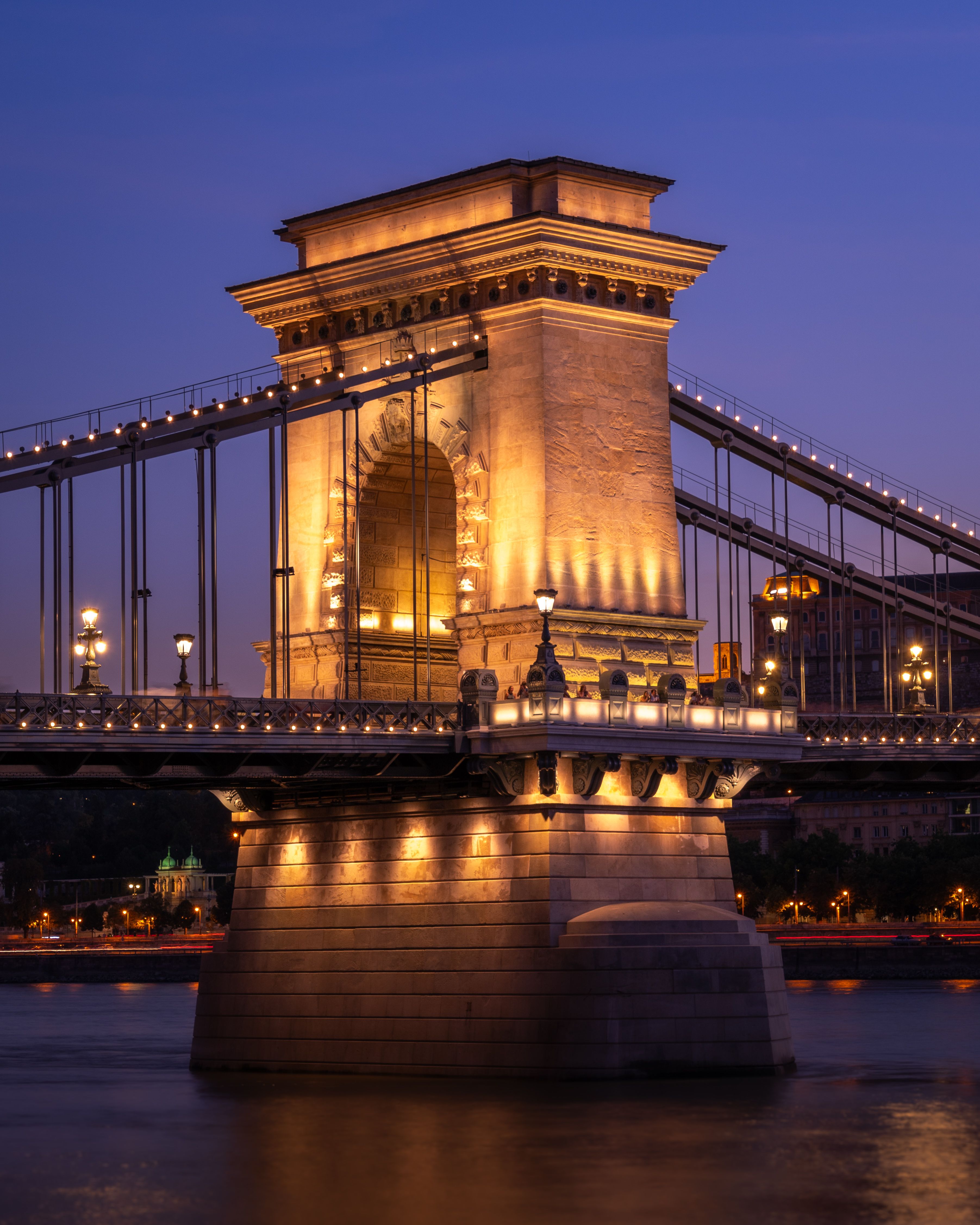 Széchenyi Chain Bridge Illuminated at Night in Budapest · Free Stock Photo