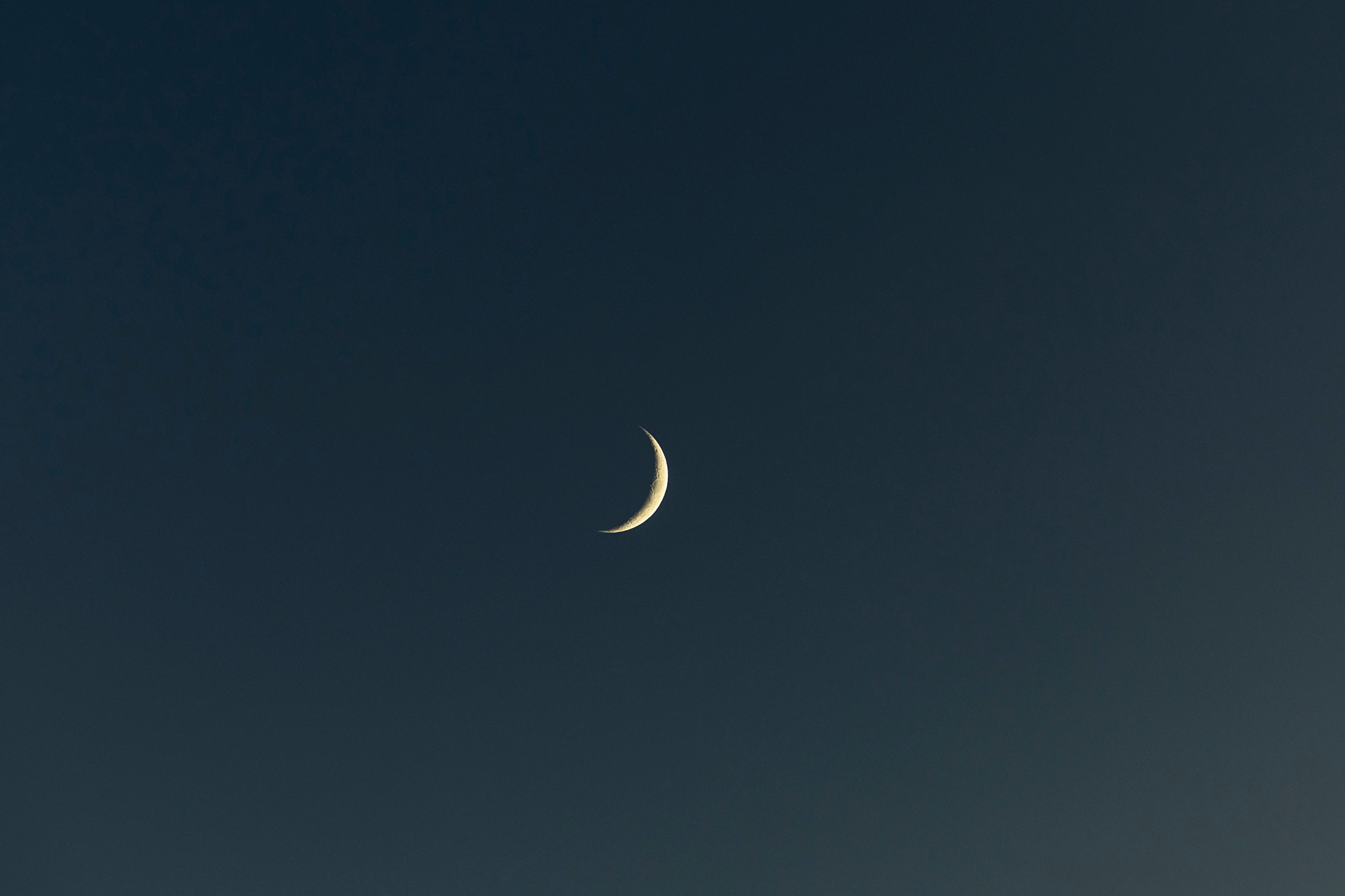 Crescent Moon in Clear Night Sky · Free Stock Photo