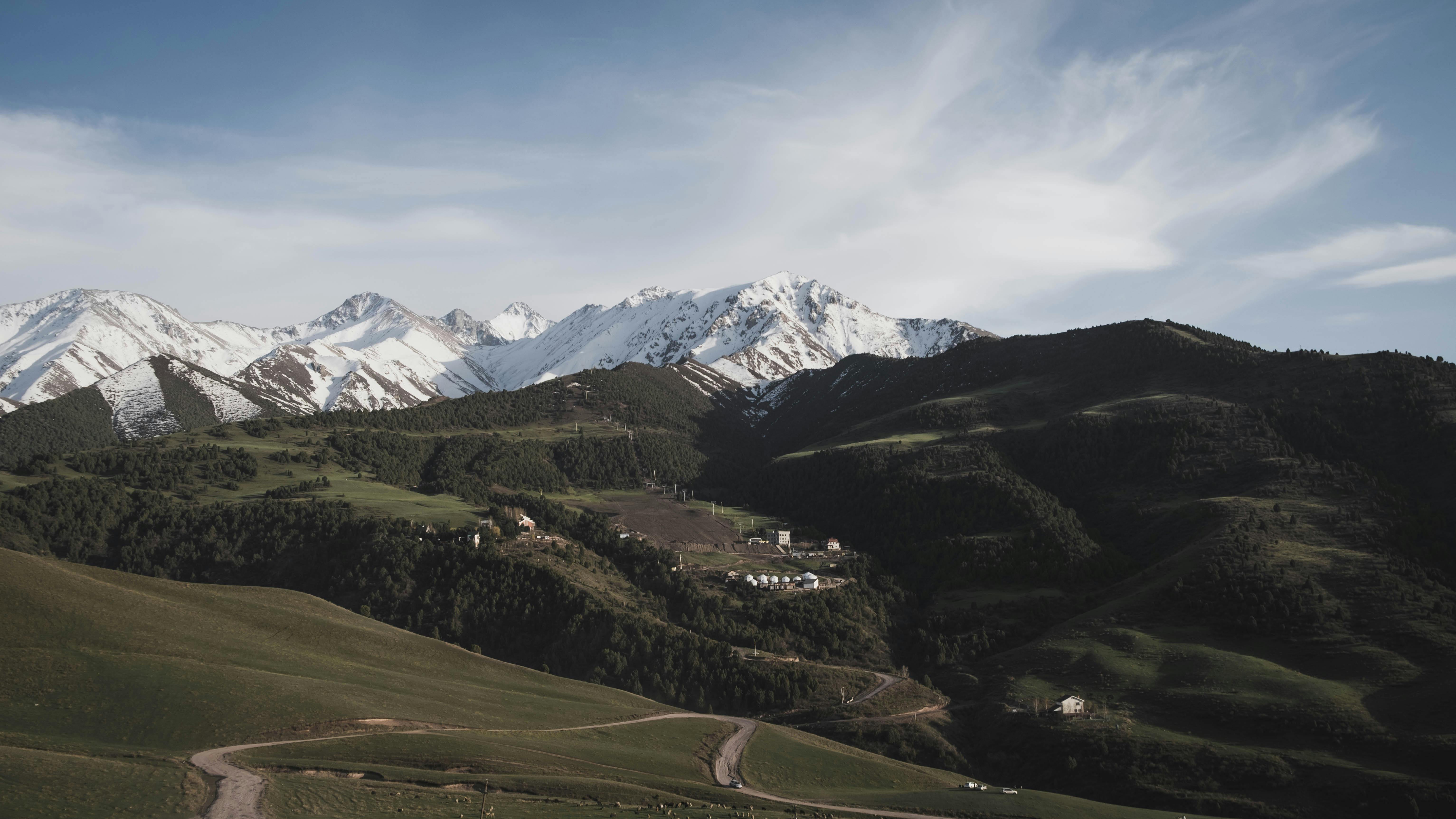 Gyonyoru Alay Photos, Download The BEST Free Gyonyoru Alay Stock Photos ...