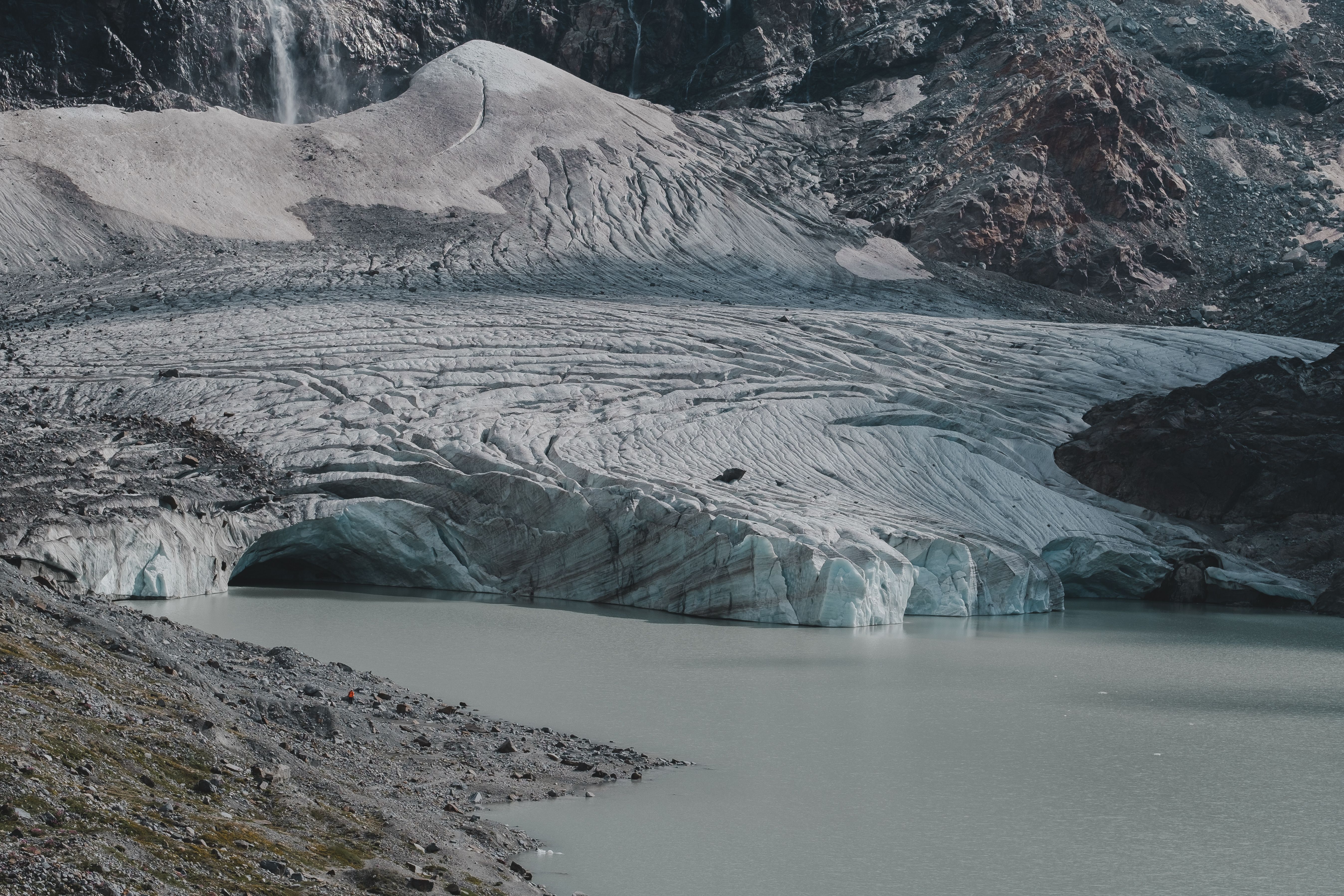 Dramatic Glacier Landscape with Meltwater Lake · Free Stock Photo
