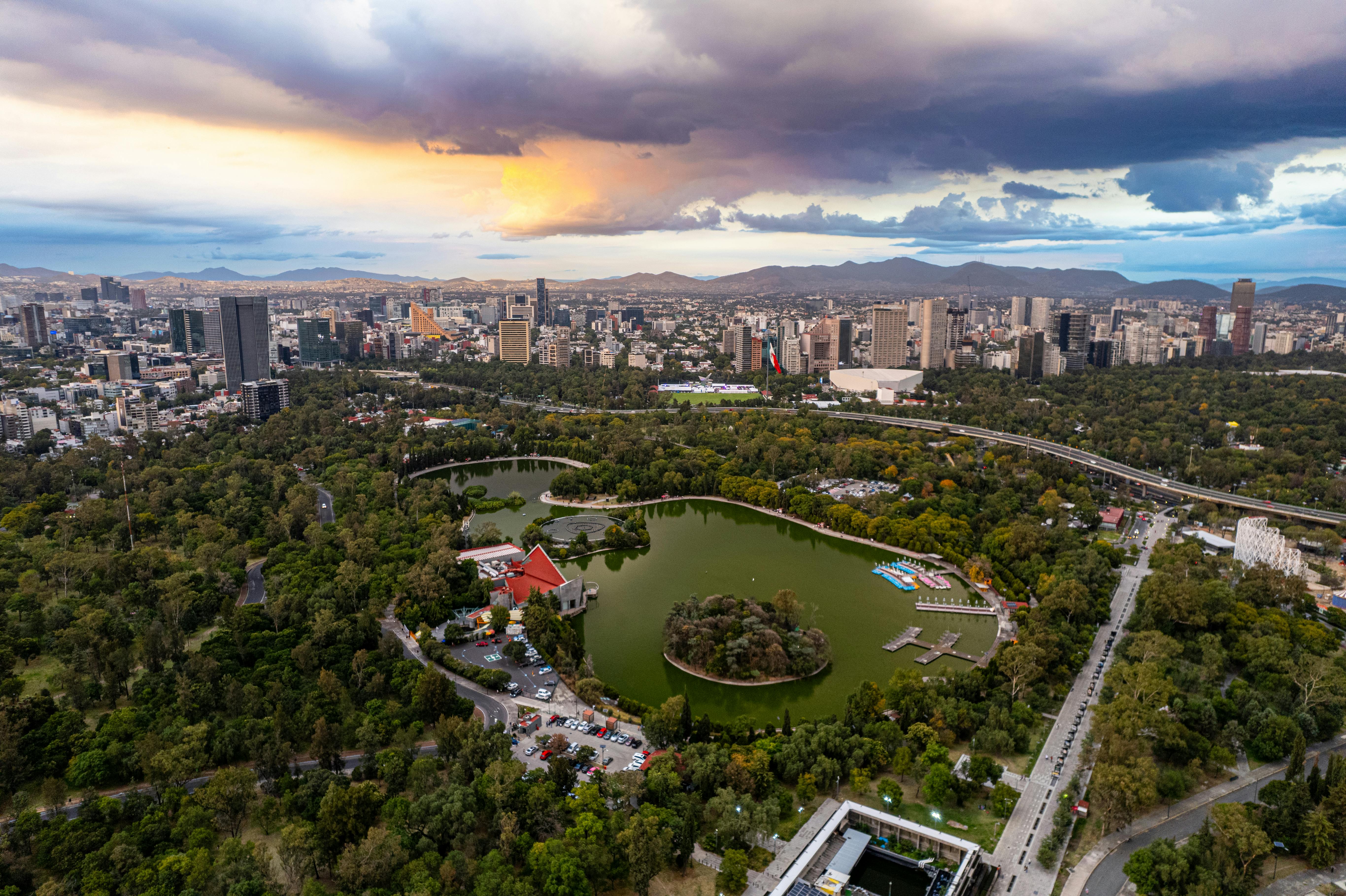 Vista Aérea Do Parque Chapultepec Com Paisagem Urbana · Foto ...