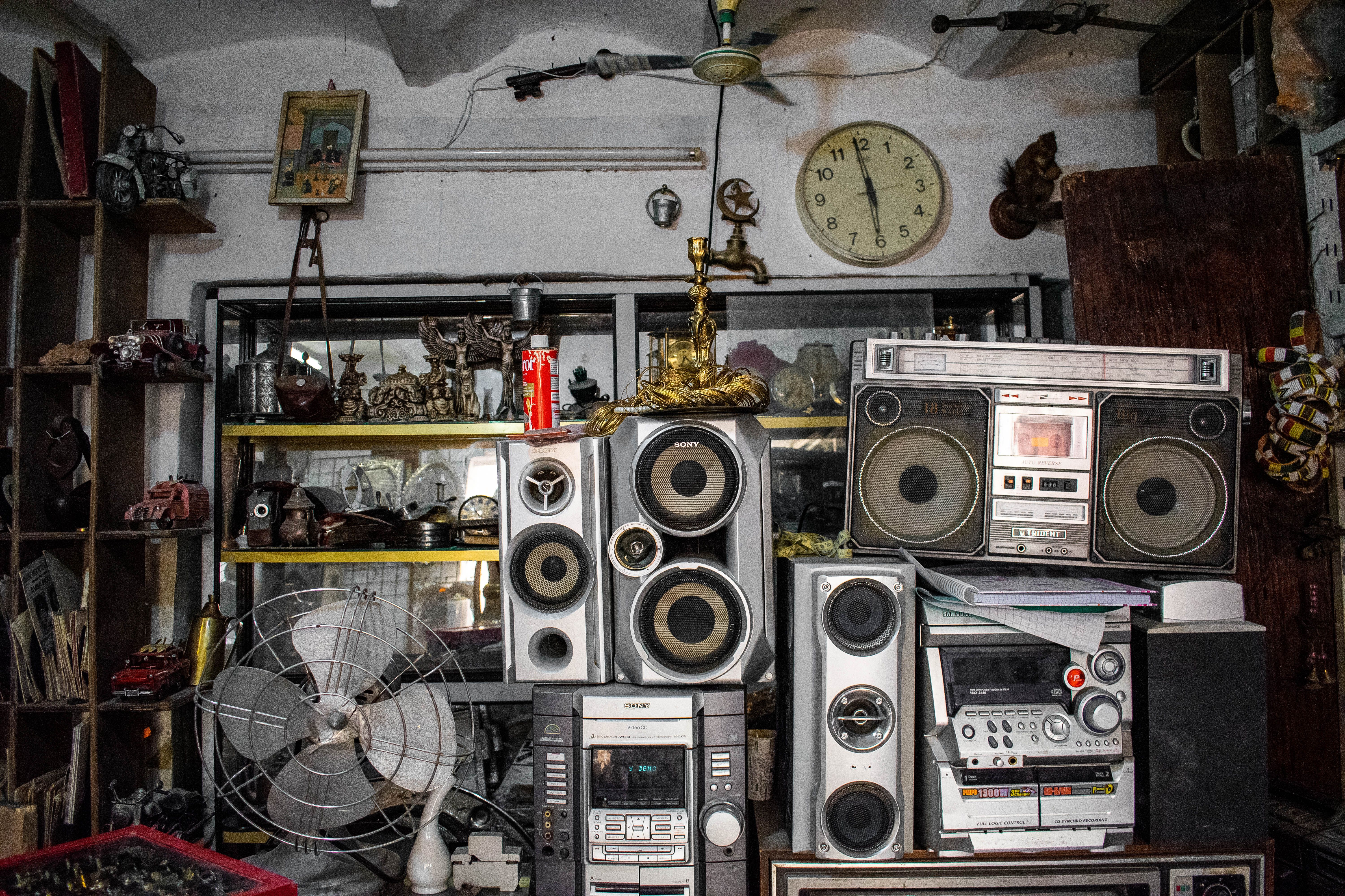 Vintage Electronics and Antiques in Algerian Shop · Free Stock Photo