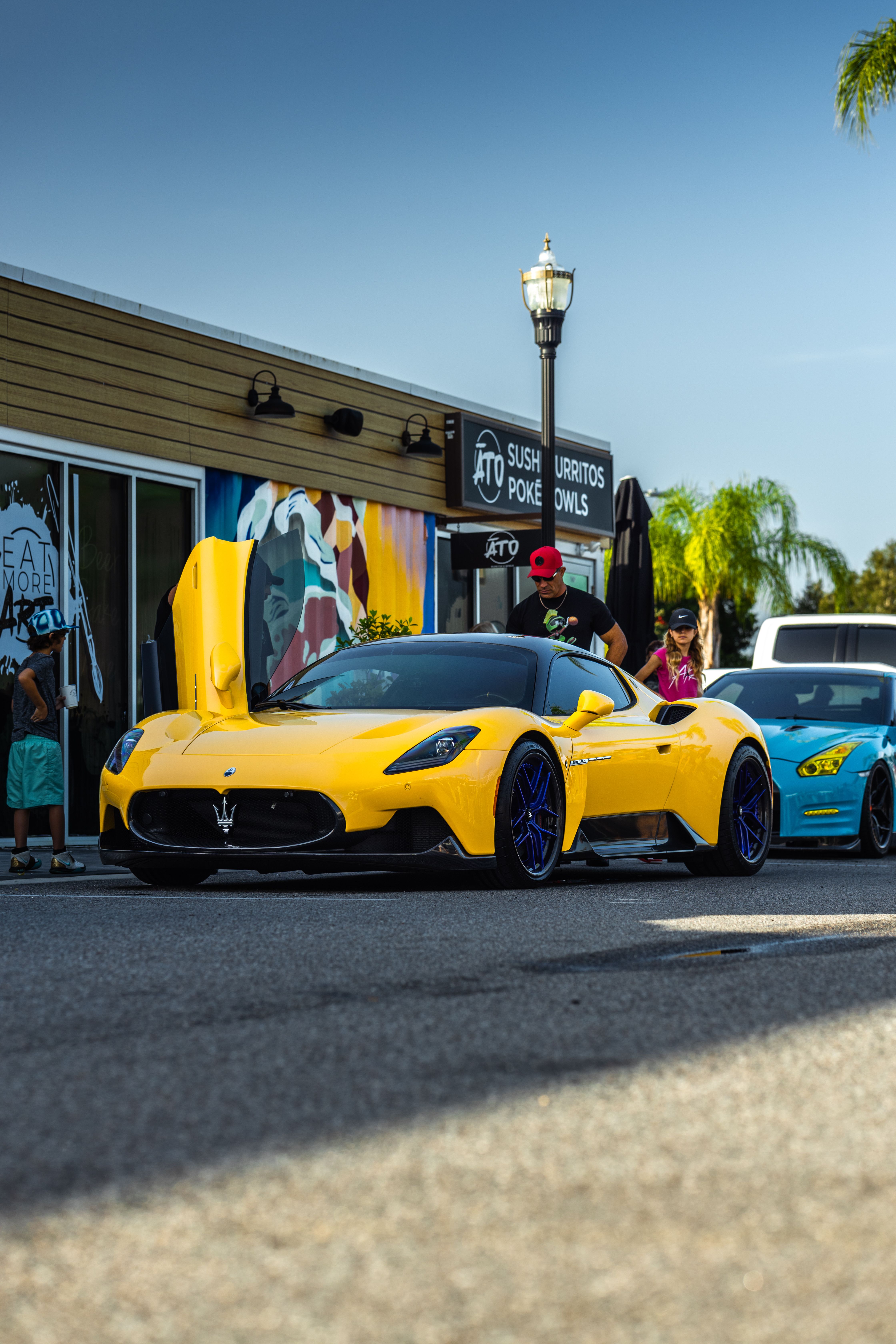 Maserati Mc20 Amarelo No Wesley Chapel Car Show · Foto profissional ...