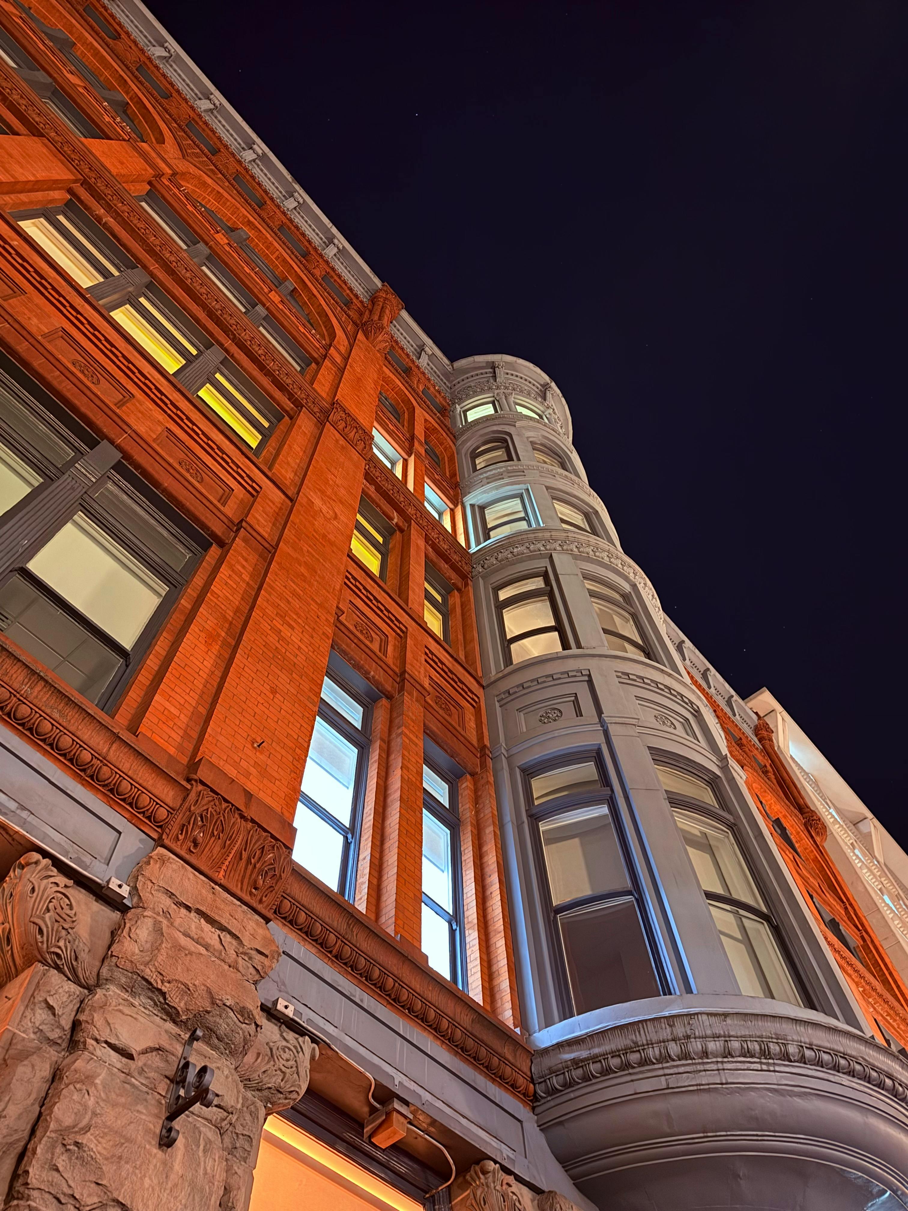 Dramatic Nighttime View of Historic Architecture · Free Stock Photo