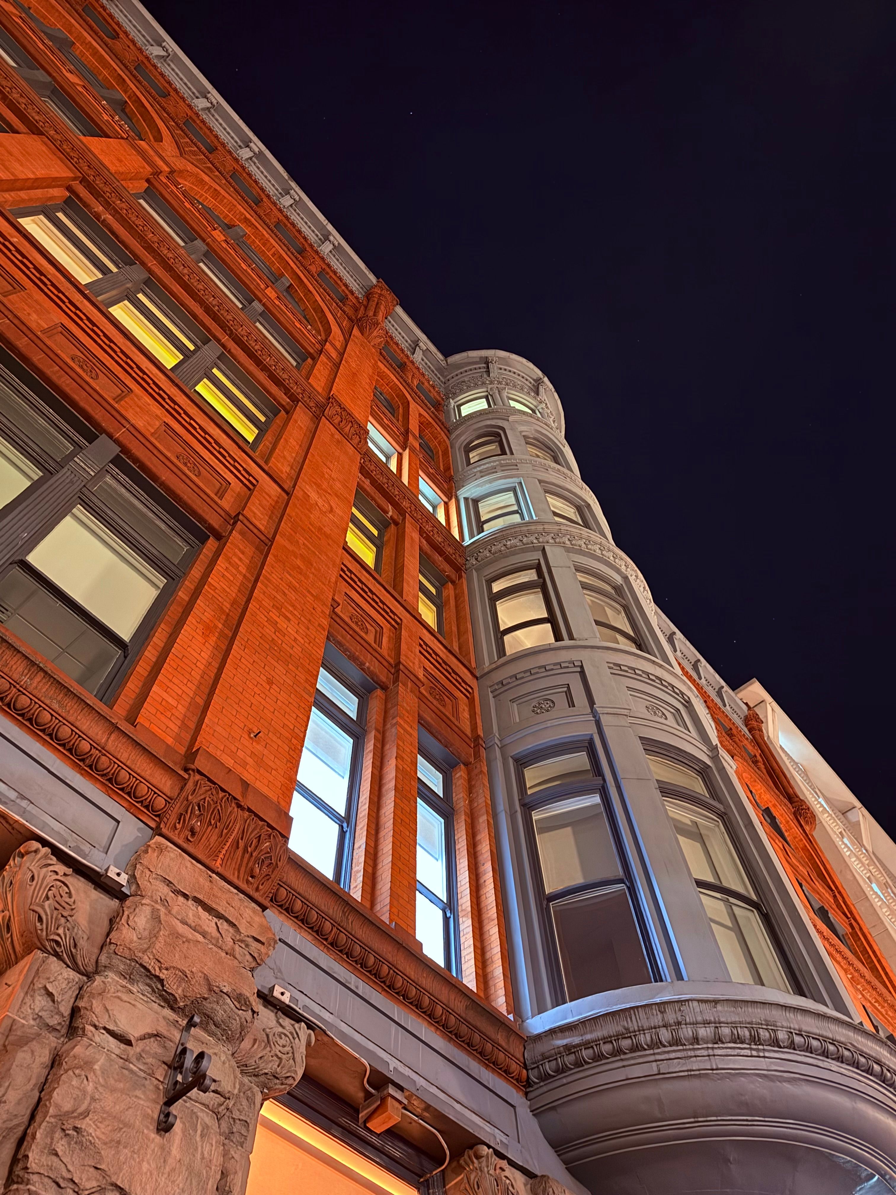 Dramatic Nighttime View of Historic Architecture · Free Stock Photo