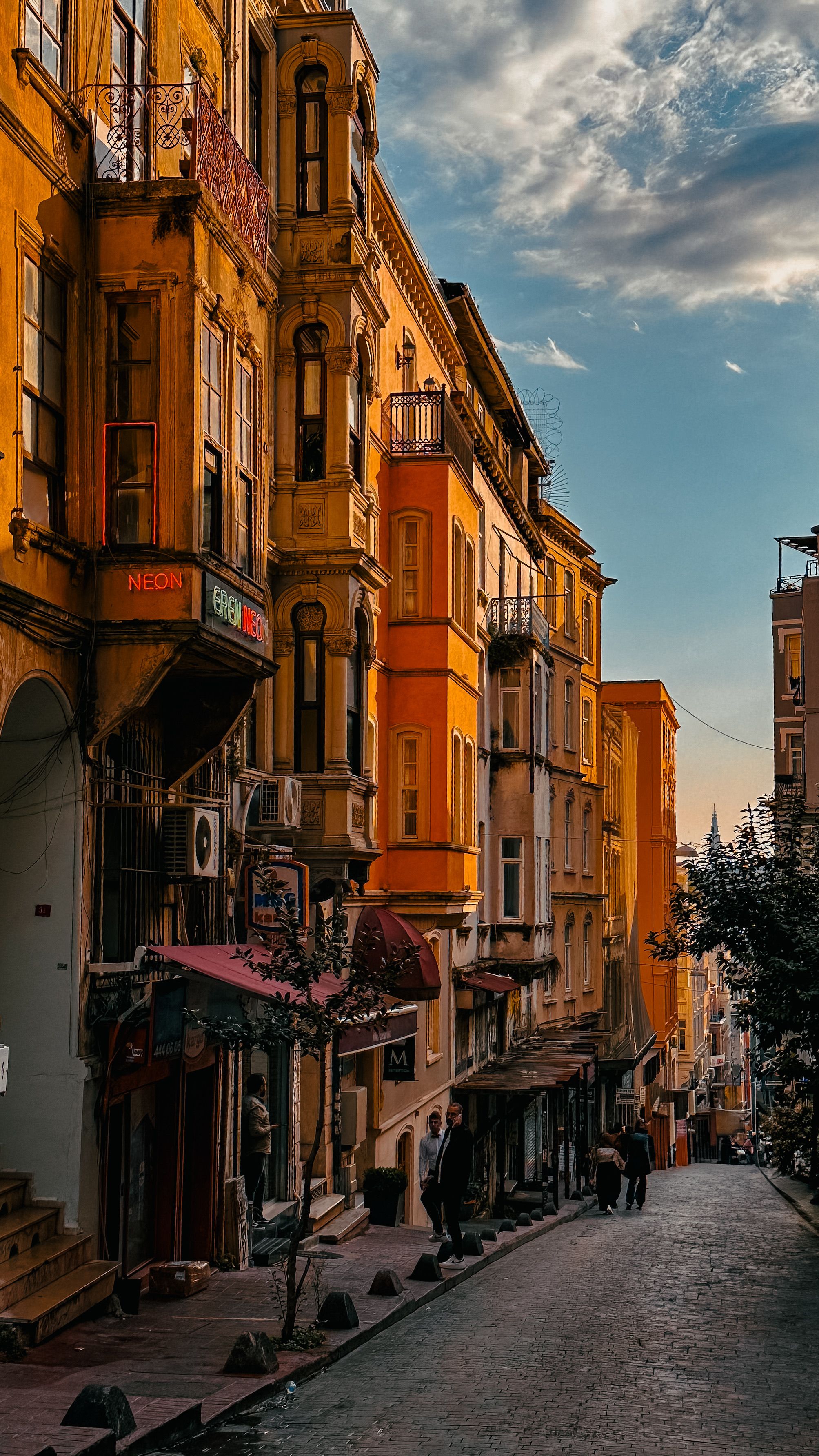 Charming Istanbul Street at Sunset with Historic Buildings · Free Stock ...
