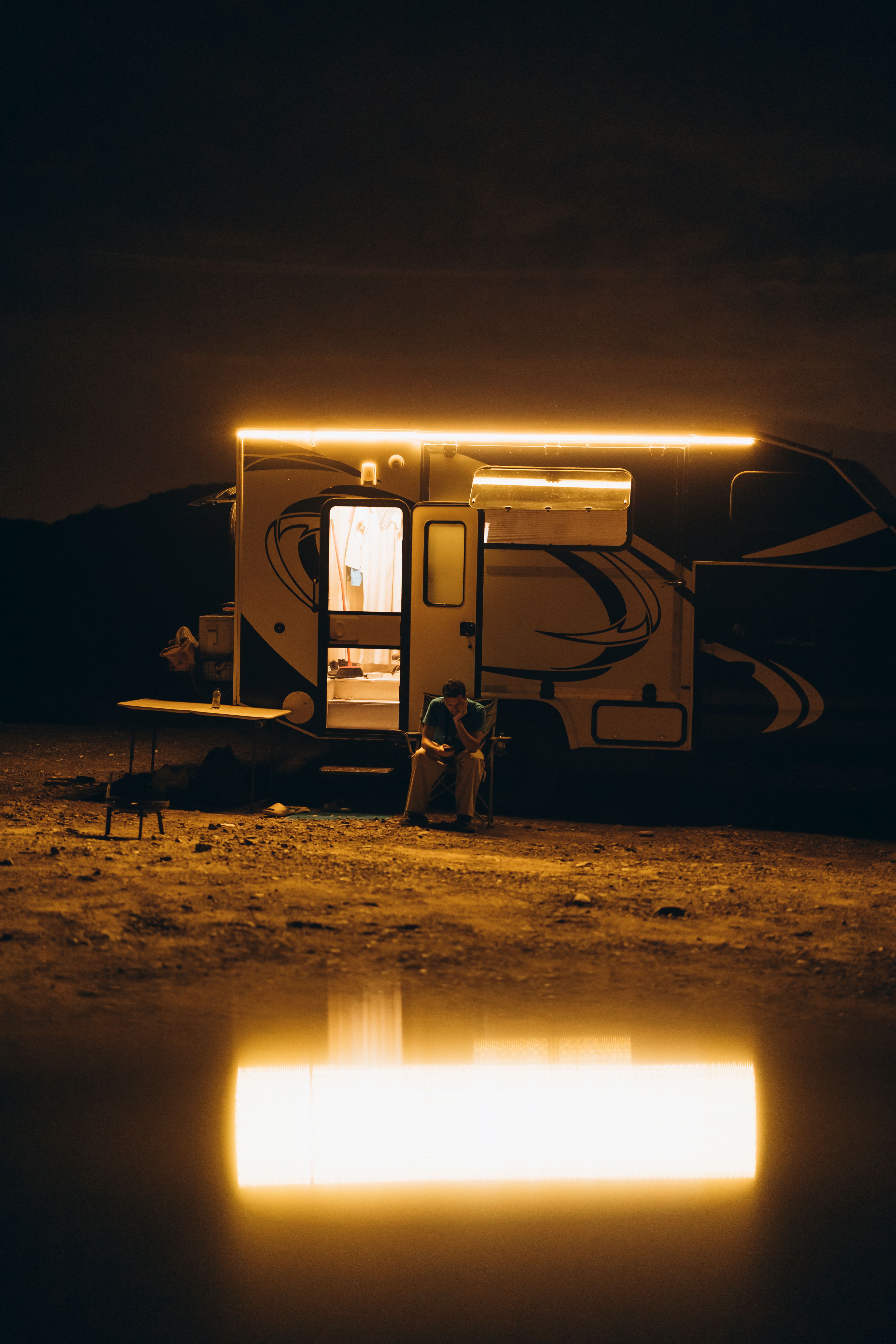 Night Camping with Illuminated Caravan in Dubai · Free Stock Photo