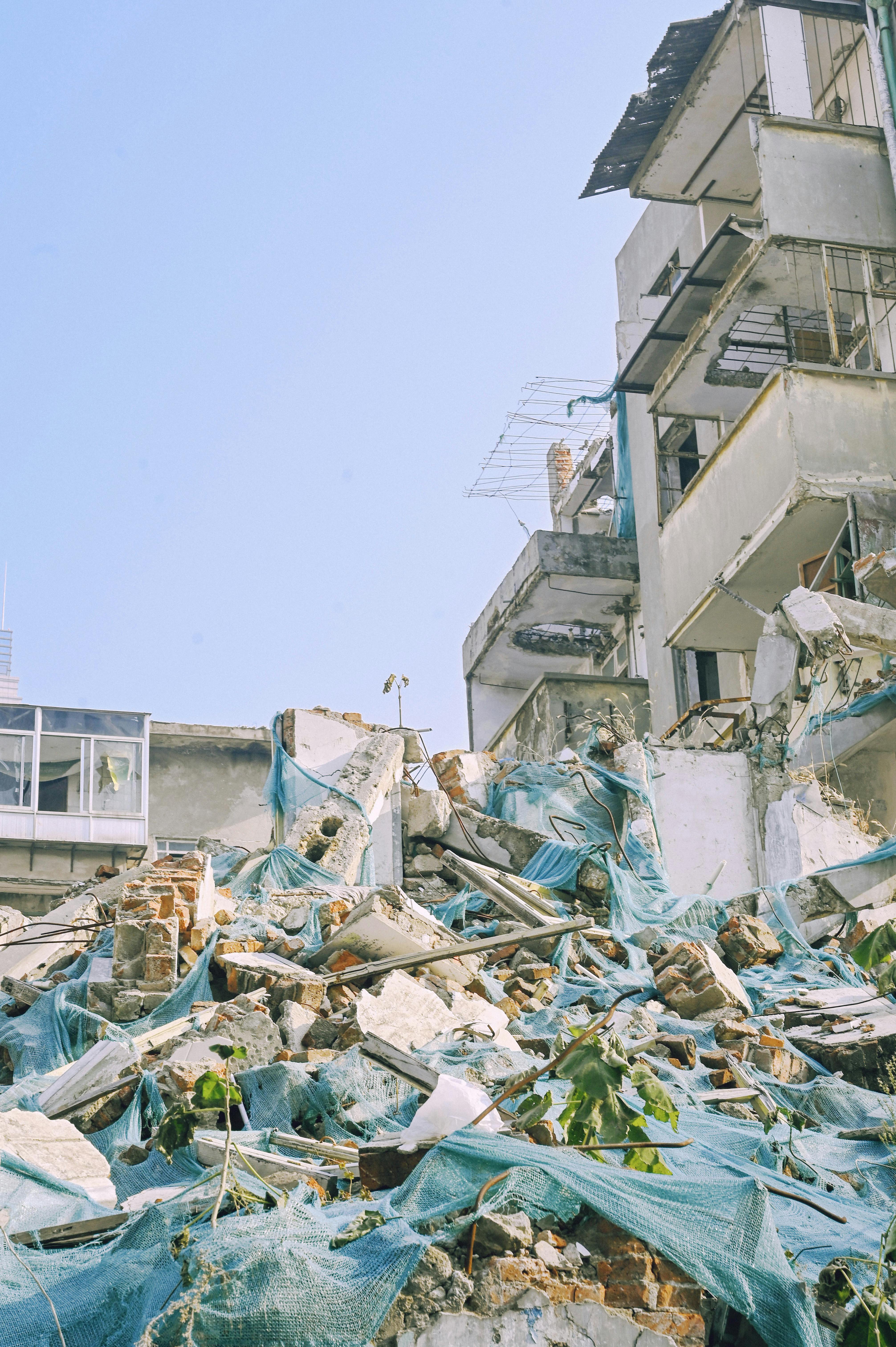 Falling Debris Photos, Download The BEST Free Falling Debris Stock ...