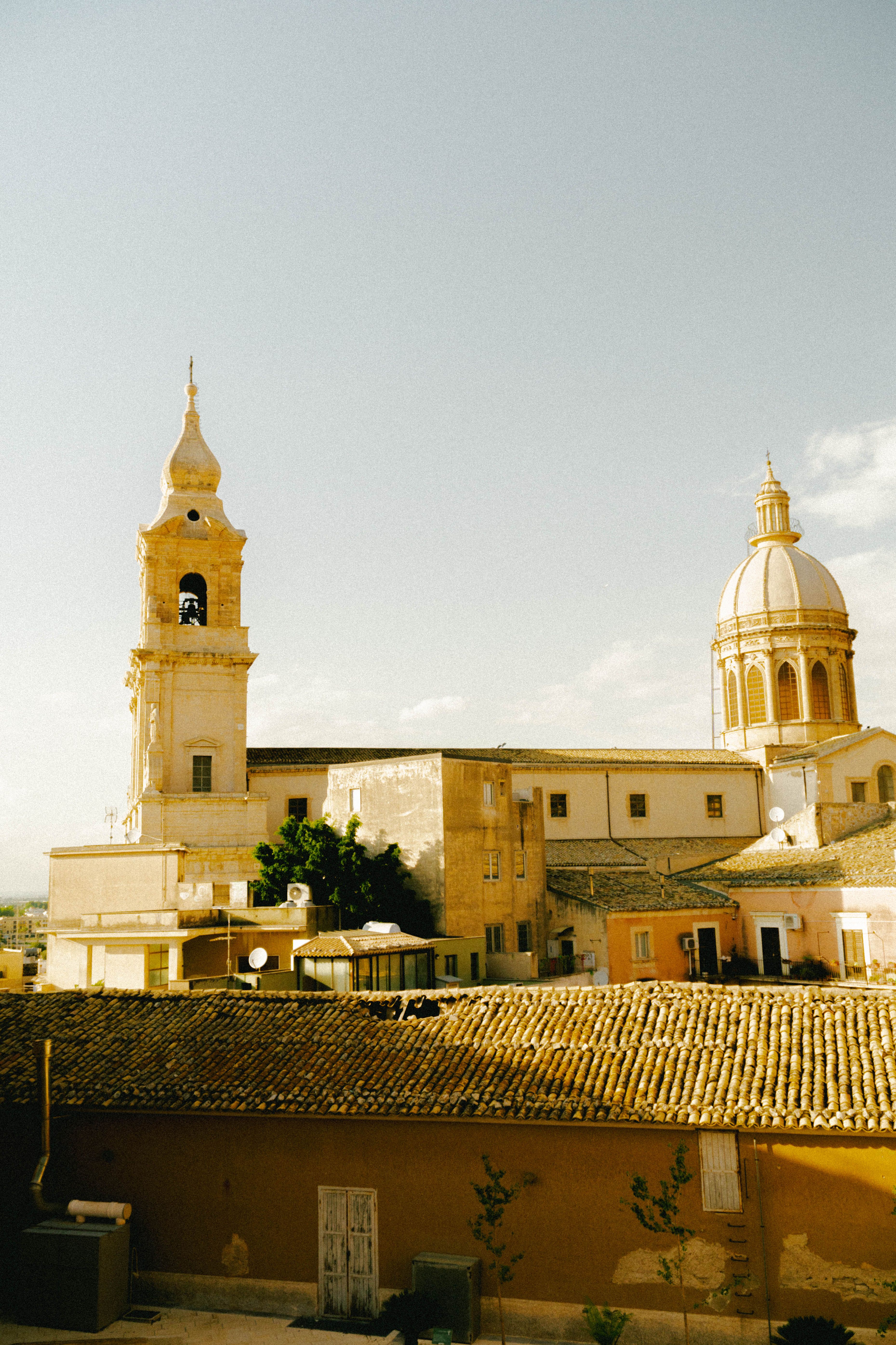 Historic Church in Comiso, Sicily under Clear Sky · Free Stock Photo