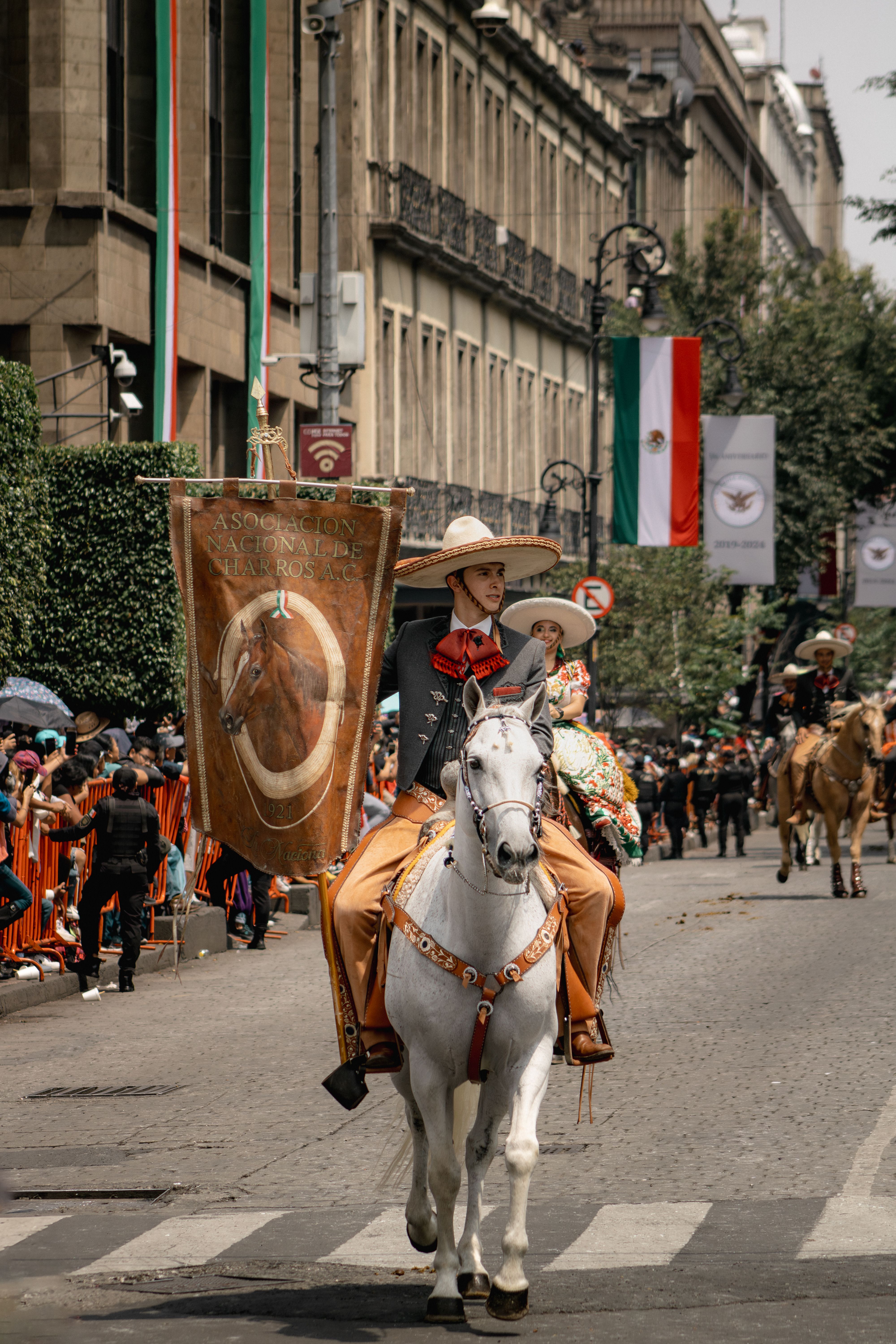 Desfile Del Día De La Independencia De México En La Cdmx · Foto de ...